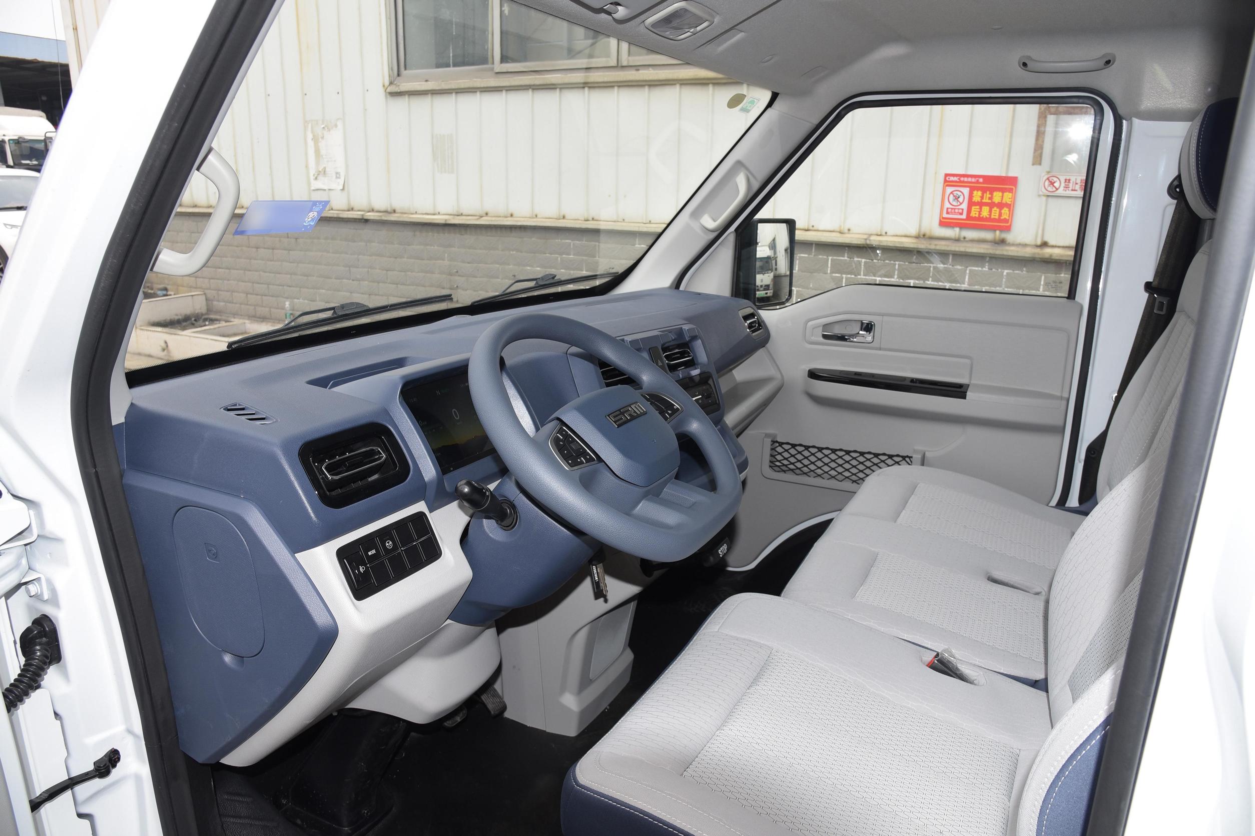 鑫源E3L 2024款 定制豪华型图片_SRM鑫源_3/62张图片_汽车内饰图库_懂车帝