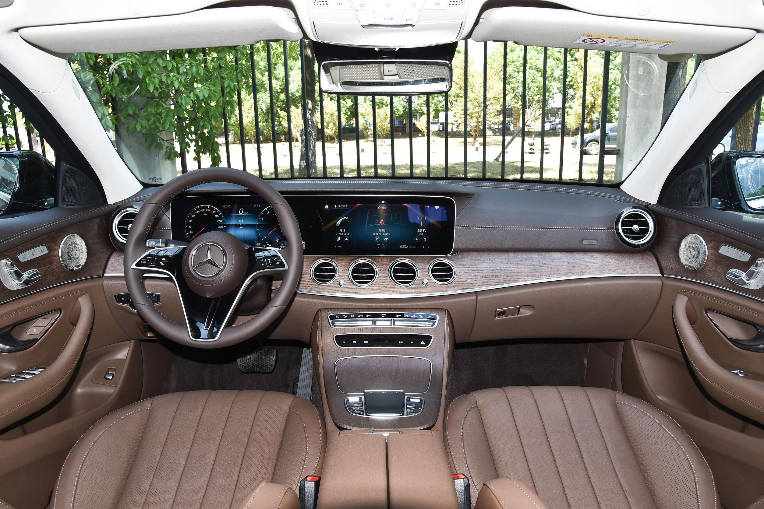 奔驰E级 2023款 E 300 L 尊贵型 轿车图片_奔驰_17/60张图片_汽车内饰图库_懂车帝