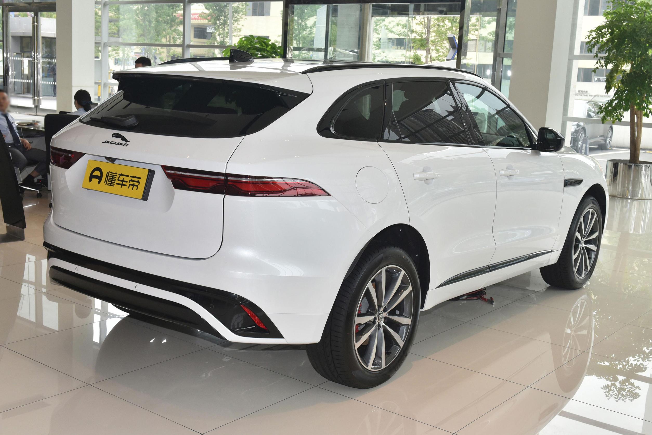 捷豹F-PACE 2024款 P250 R-Dynamic SE图片_捷豹_1/122张图片_汽车外观图库_懂车帝