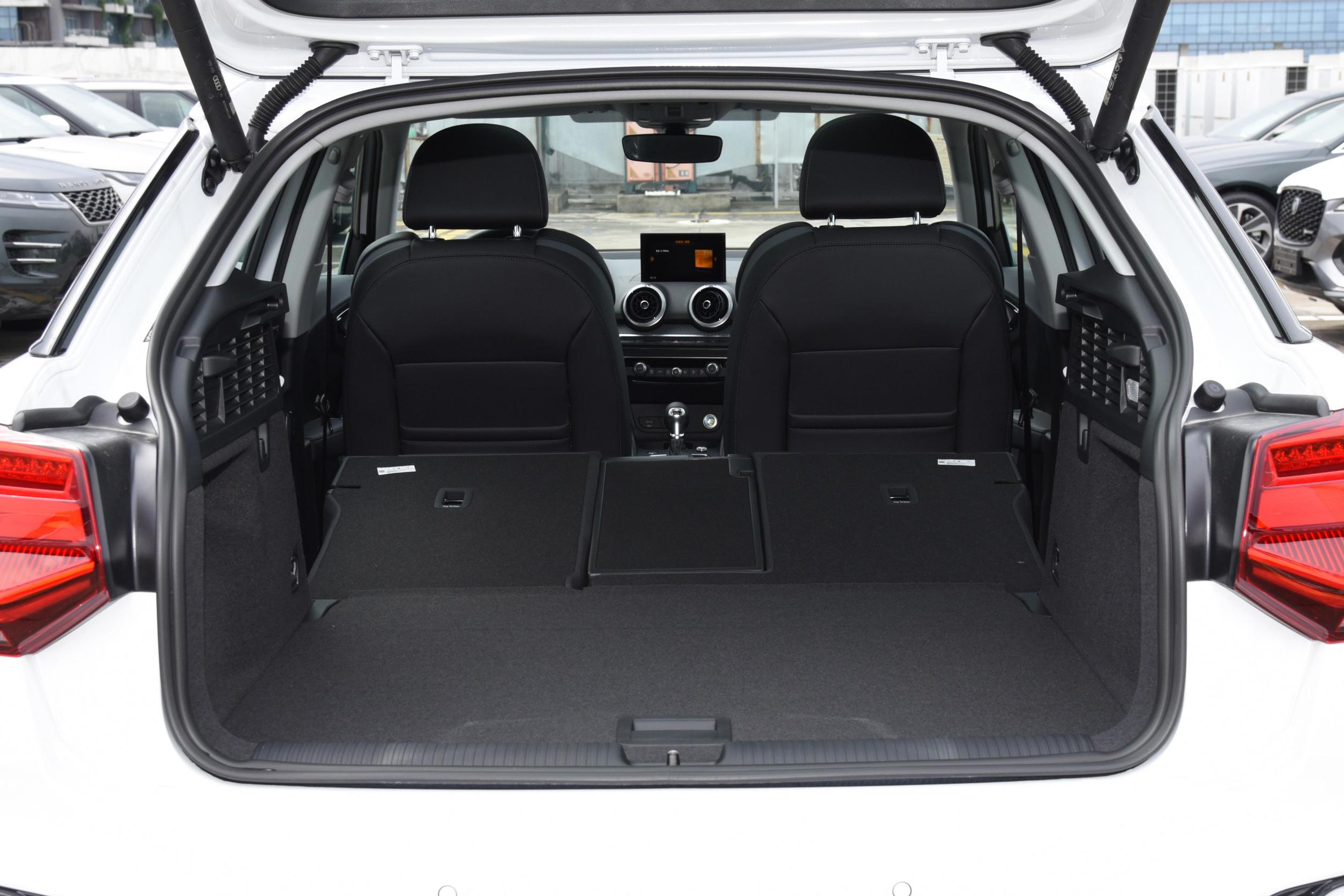 奥迪Q2L 2024款 35 TFSI 时尚动感型图片_奥迪_4/49张图片_汽车空间图库_懂车帝