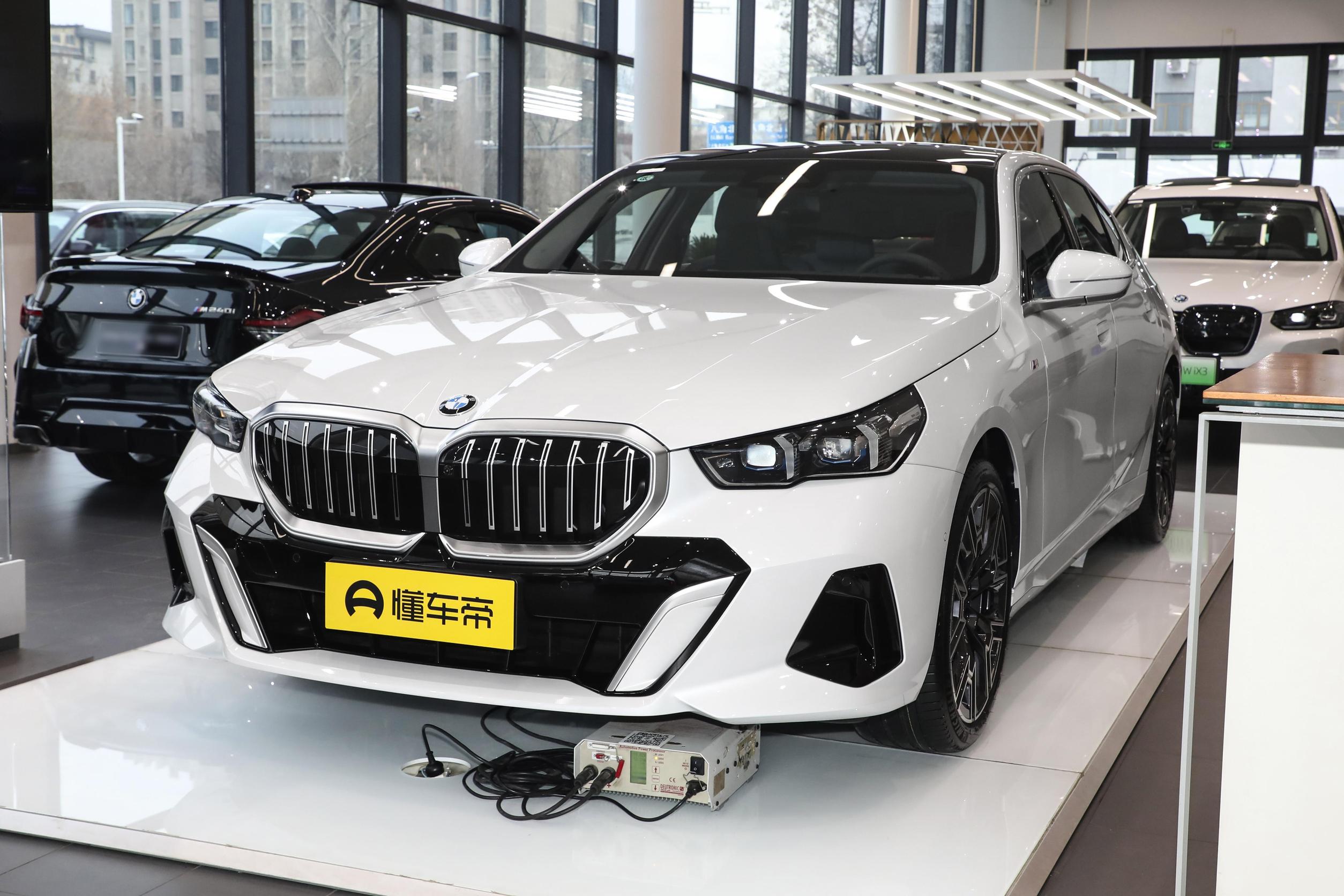 宝马5系 2024款 530Li 尊享型 M运动套装图片_宝马_2/144张图片_汽车外观图库_懂车帝