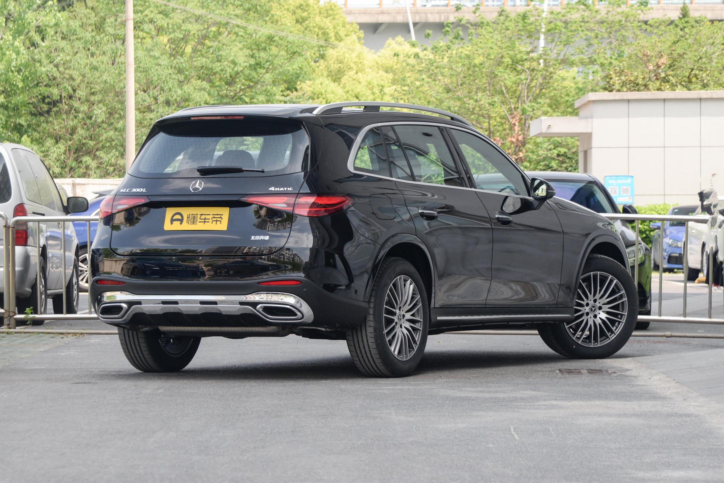 奔驰GLC 2023款 GLC 300 L 4MATIC 动感型 5座图片_奔驰_1/53张图片_汽车外观图库_懂车帝