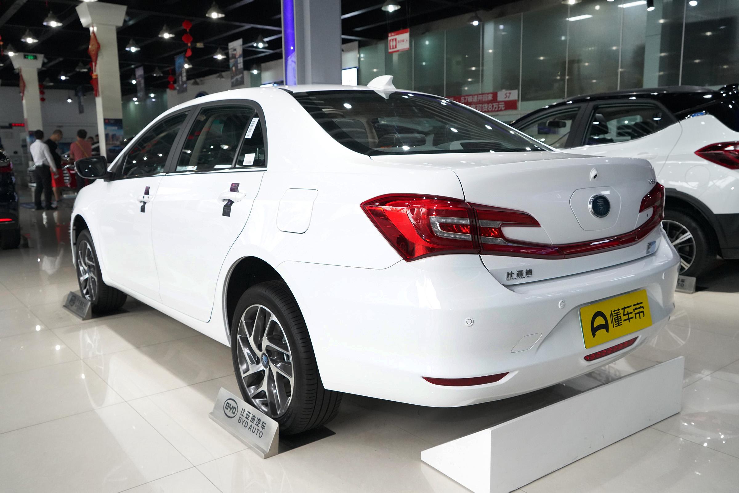 秦EV 2018款 秦EV450 智联尊尚型图片_比亚迪_14/55张图片_汽车外观图库_懂车帝