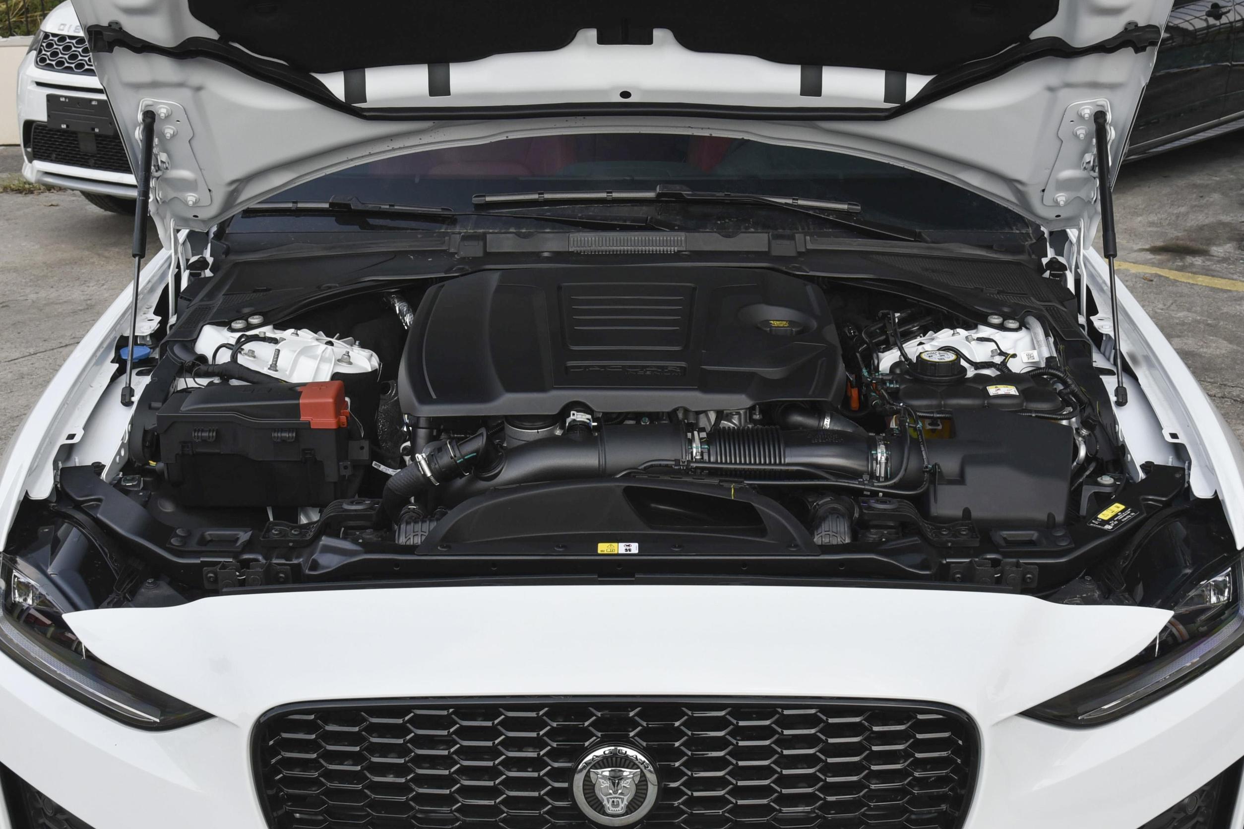 捷豹XEL 2024款 2.0T 250PS R-DYNAMIC S耀黑运动版图片_捷豹_32/115张图片_汽车外观图库_懂车帝