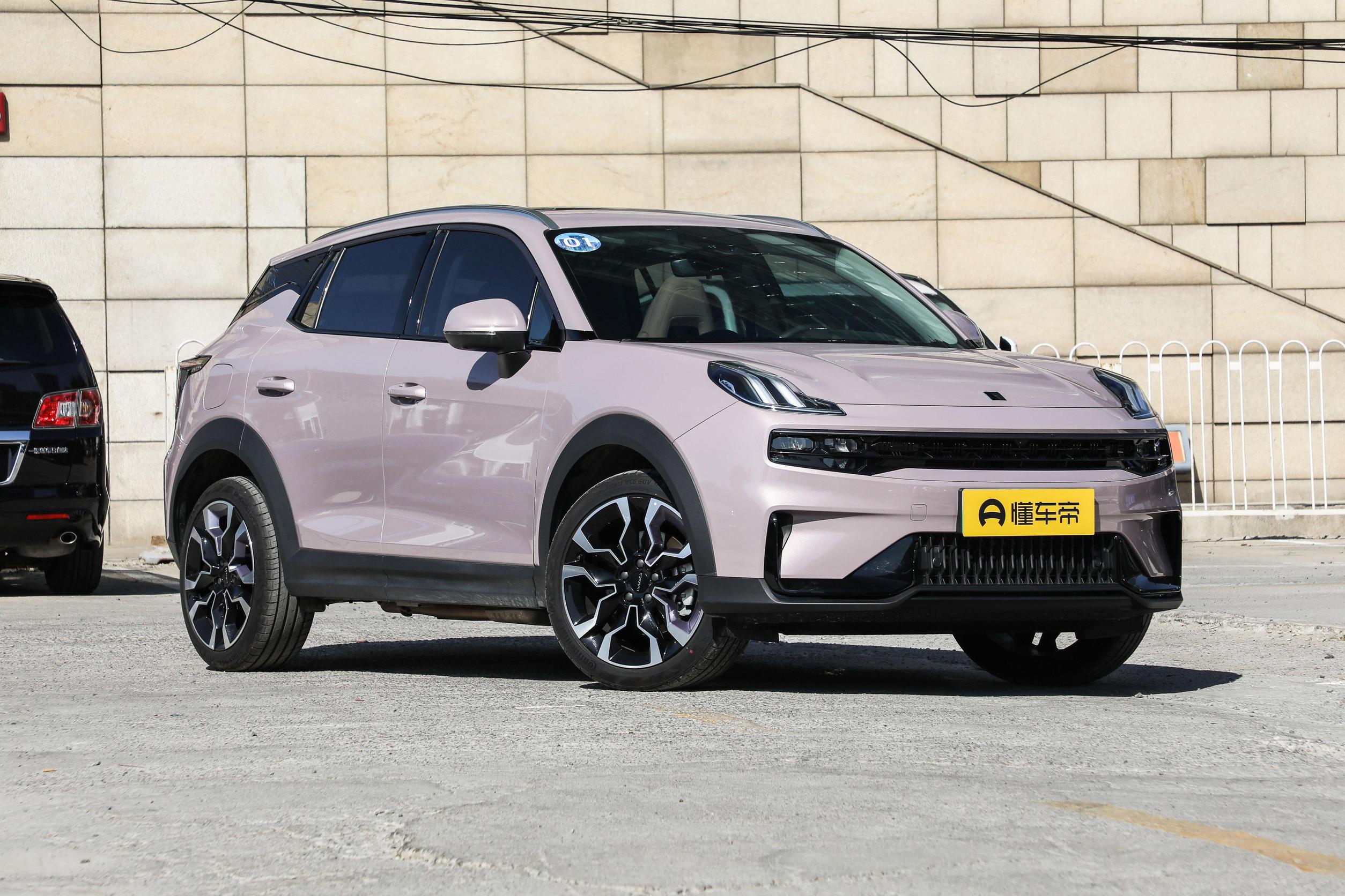 领克06 EM-P 2023款 PHEV Remix Shero图片_领克_3/61张图片_汽车外观图库_懂车帝