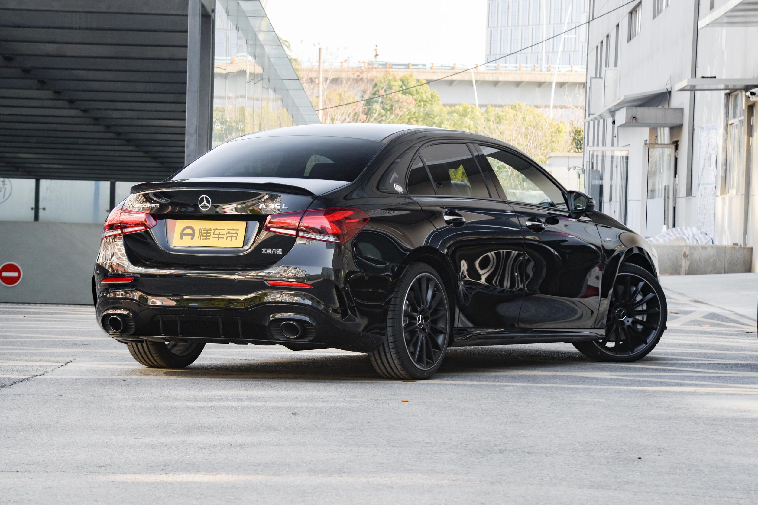 奔驰A级AMG 2023款 AMG A 35 L 4MATIC图片_奔驰_4/151张图片_汽车外观图库_懂车帝