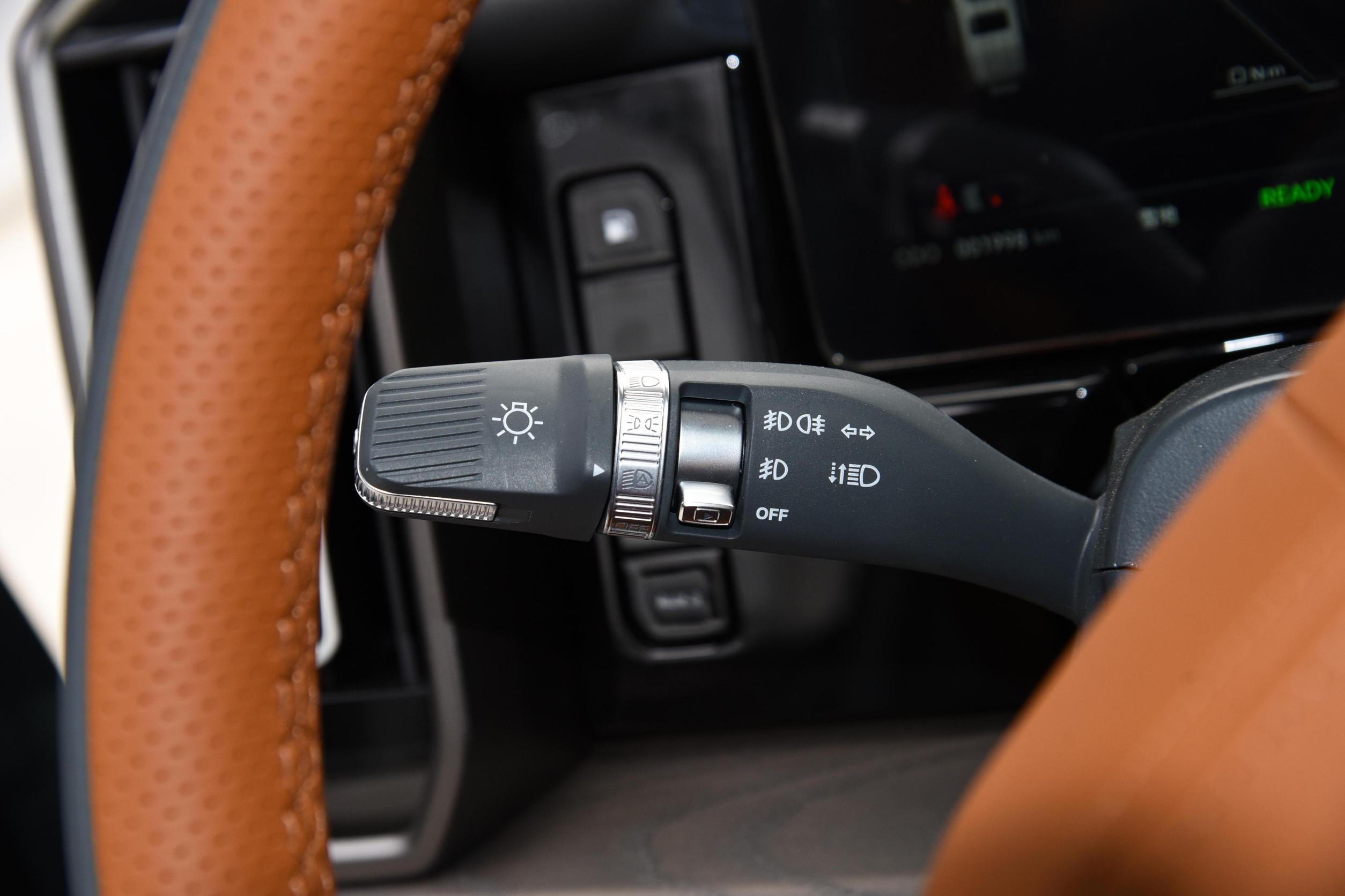 猛士917 2023款 增程版图片_猛士_5/63张图片_汽车内饰图库_懂车帝