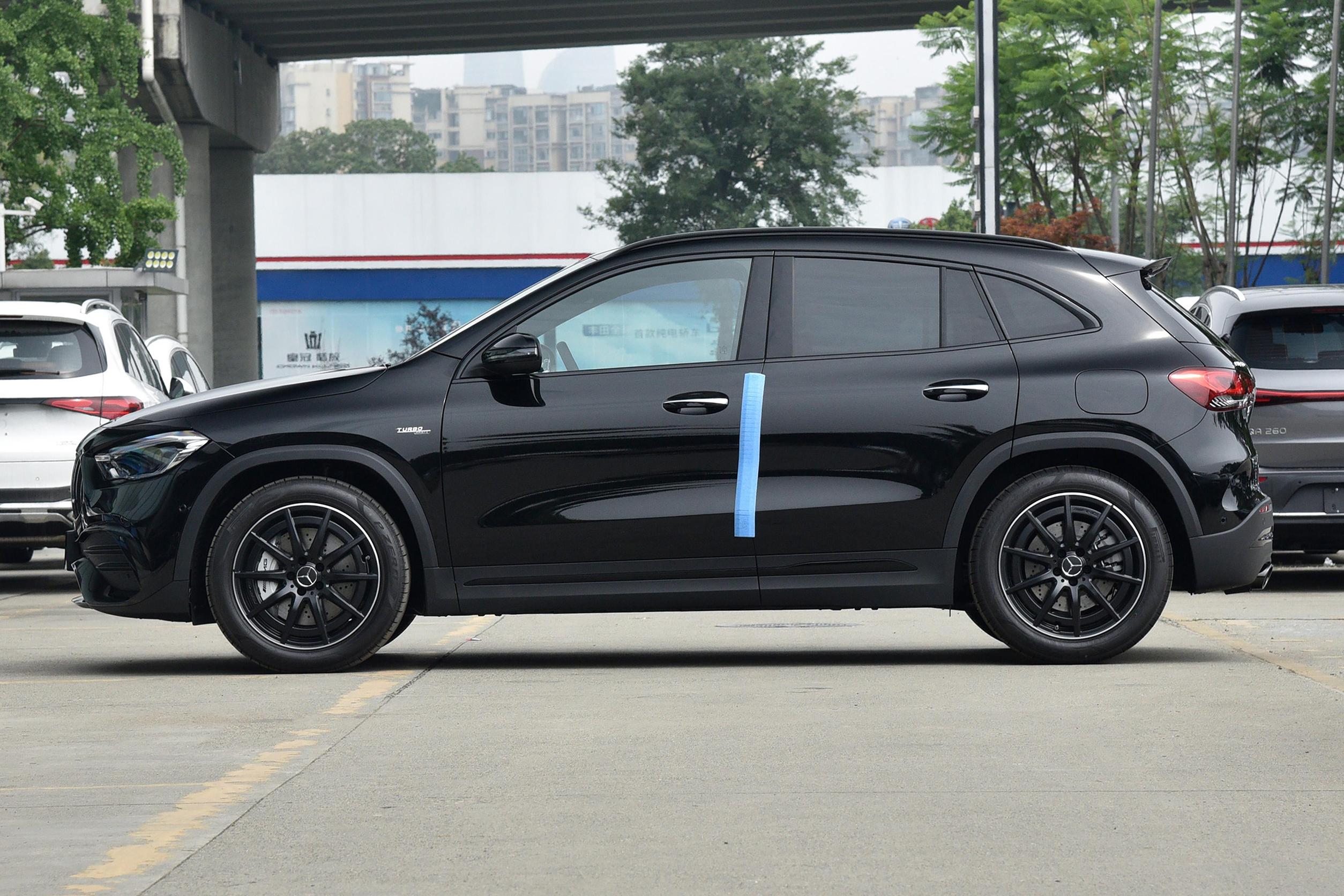 奔驰GLA AMG 2023款 AMG GLA 35 4MATIC图片_奔驰_5/240张图片_汽车外观图库_懂车帝