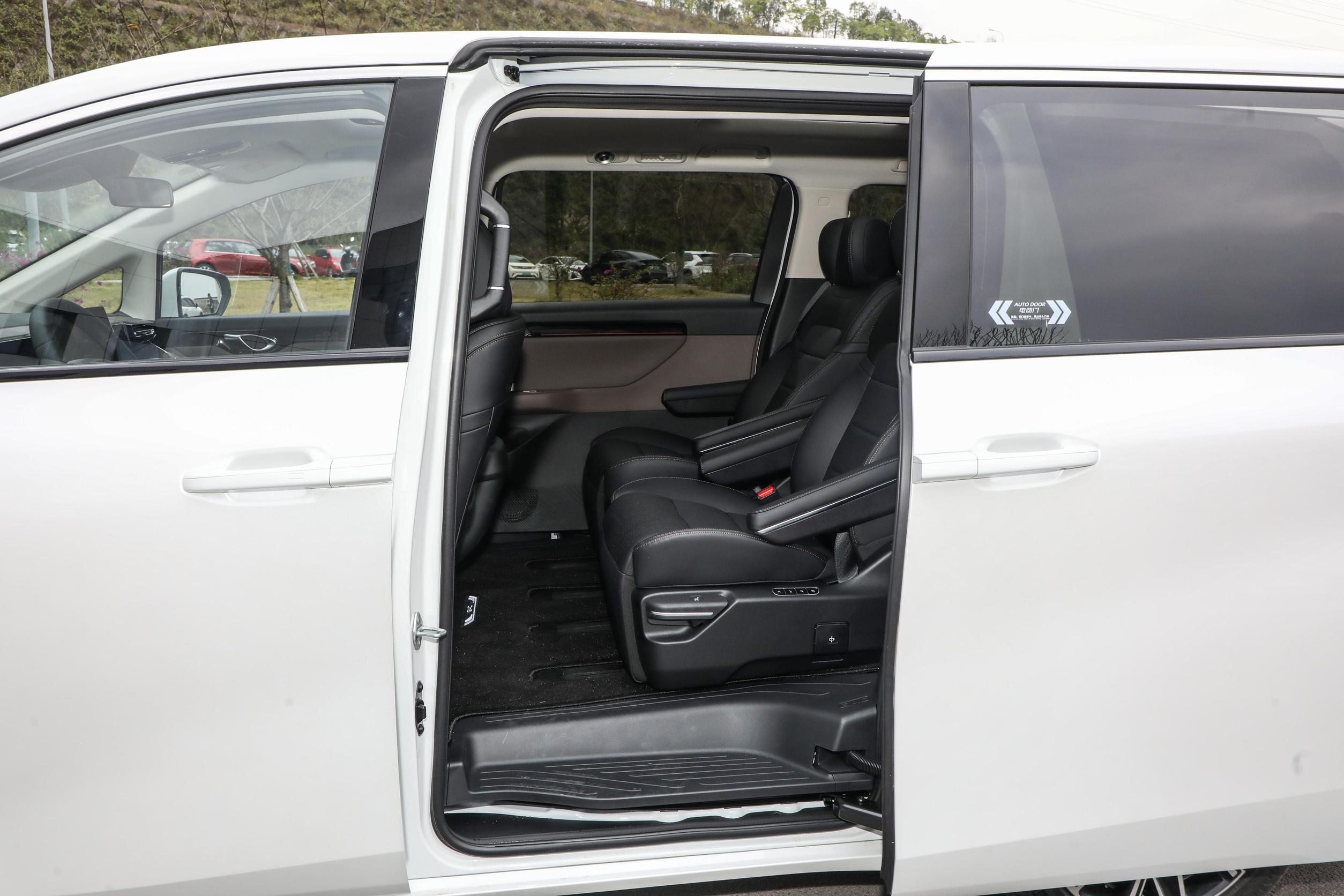 传祺E8 PHEV 2024款 2.0ATK 150km MAX版图片_广汽传祺_8/60张图片_汽车空间图库_懂车帝