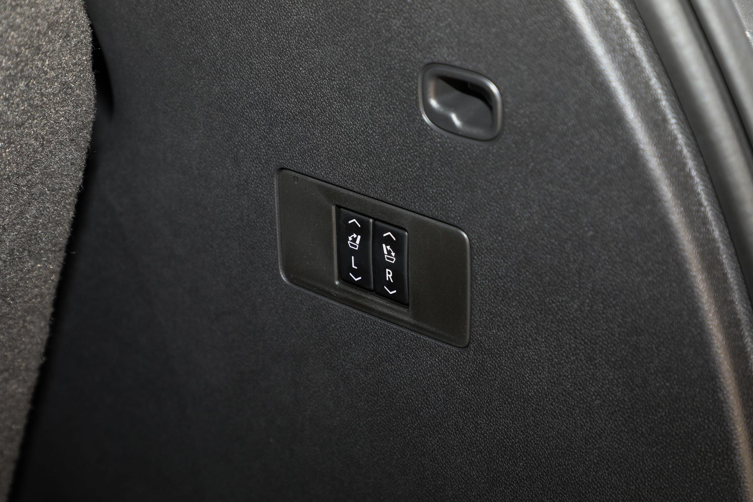 昂科旗 2022款 652T 四驱尊享旗舰型 六座图片_别克_31/79张图片_汽车空间图库_懂车帝