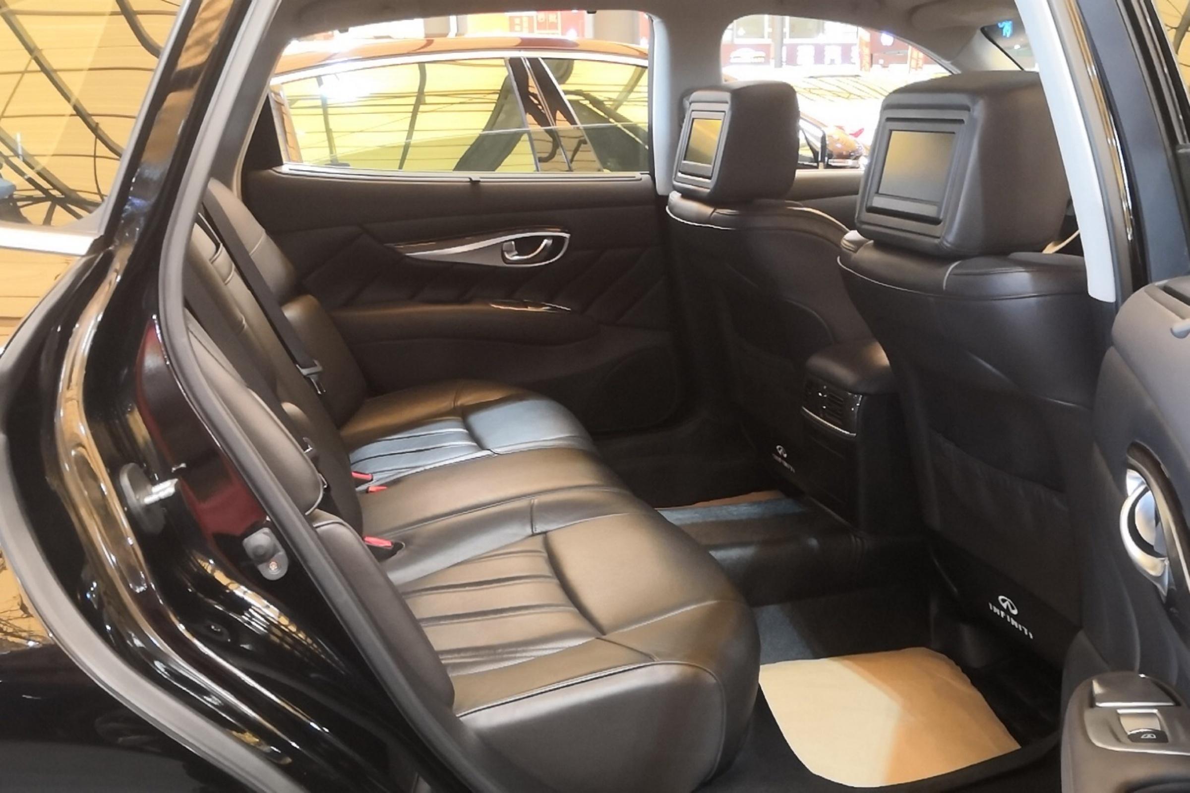 英菲尼迪Q70 2013款 Q70L 2.5L 奢华版图片_英菲尼迪_8/8张图片_汽车空间图库_懂车帝