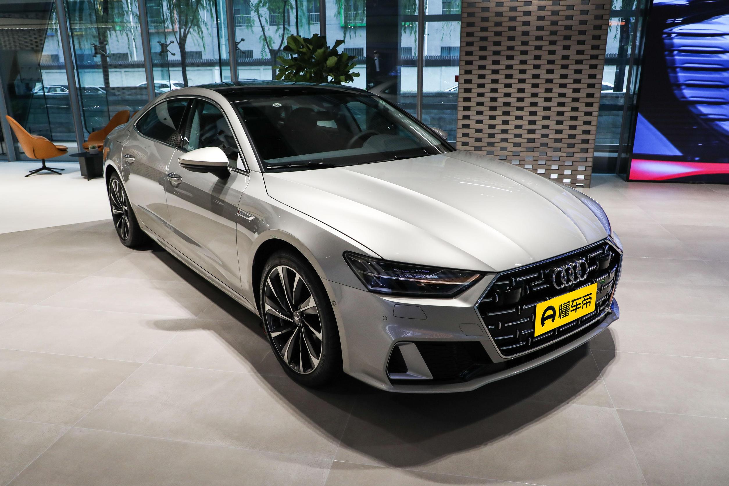 奥迪A7L 2022款 45 TFSI quattro S-line 圣骑士图片_奥迪_11/45张图片_汽车外观图库_懂车帝