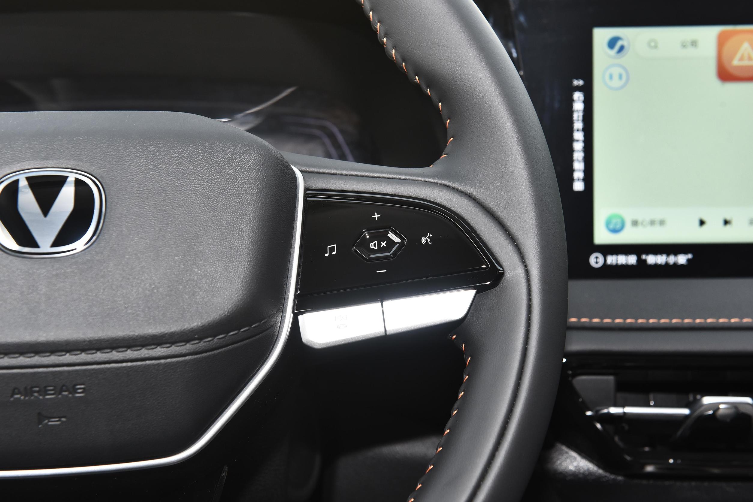 长安X7 PLUS 2024款 1.5T DCT尊崇型7座图片_长安_31/79张图片_汽车内饰图库_懂车帝