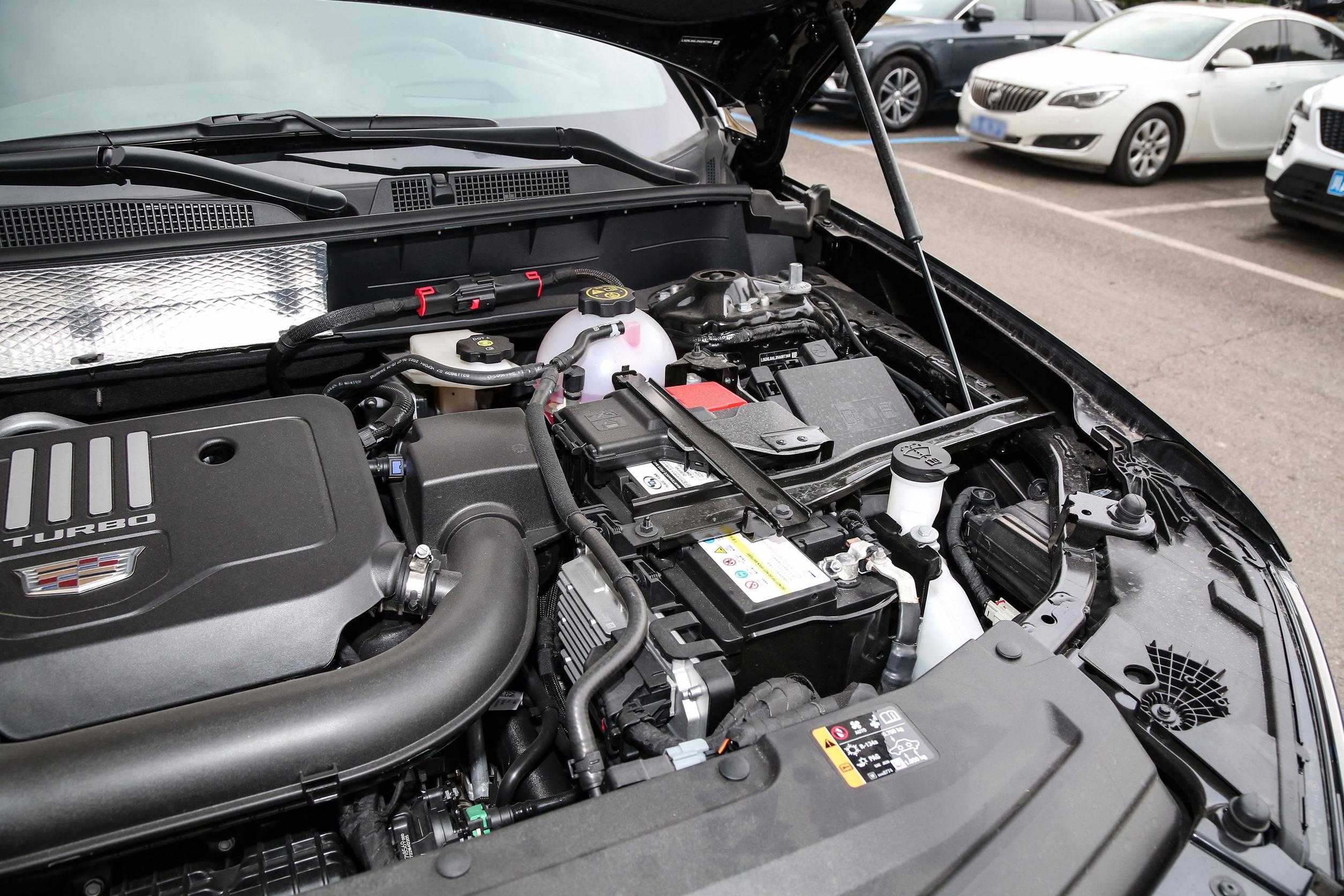 凯迪拉克XT6 2022款 2.0T 120周年限量版 六座四驱铂金型图片_凯迪拉克_31/61张图片_汽车外观图库_懂车帝