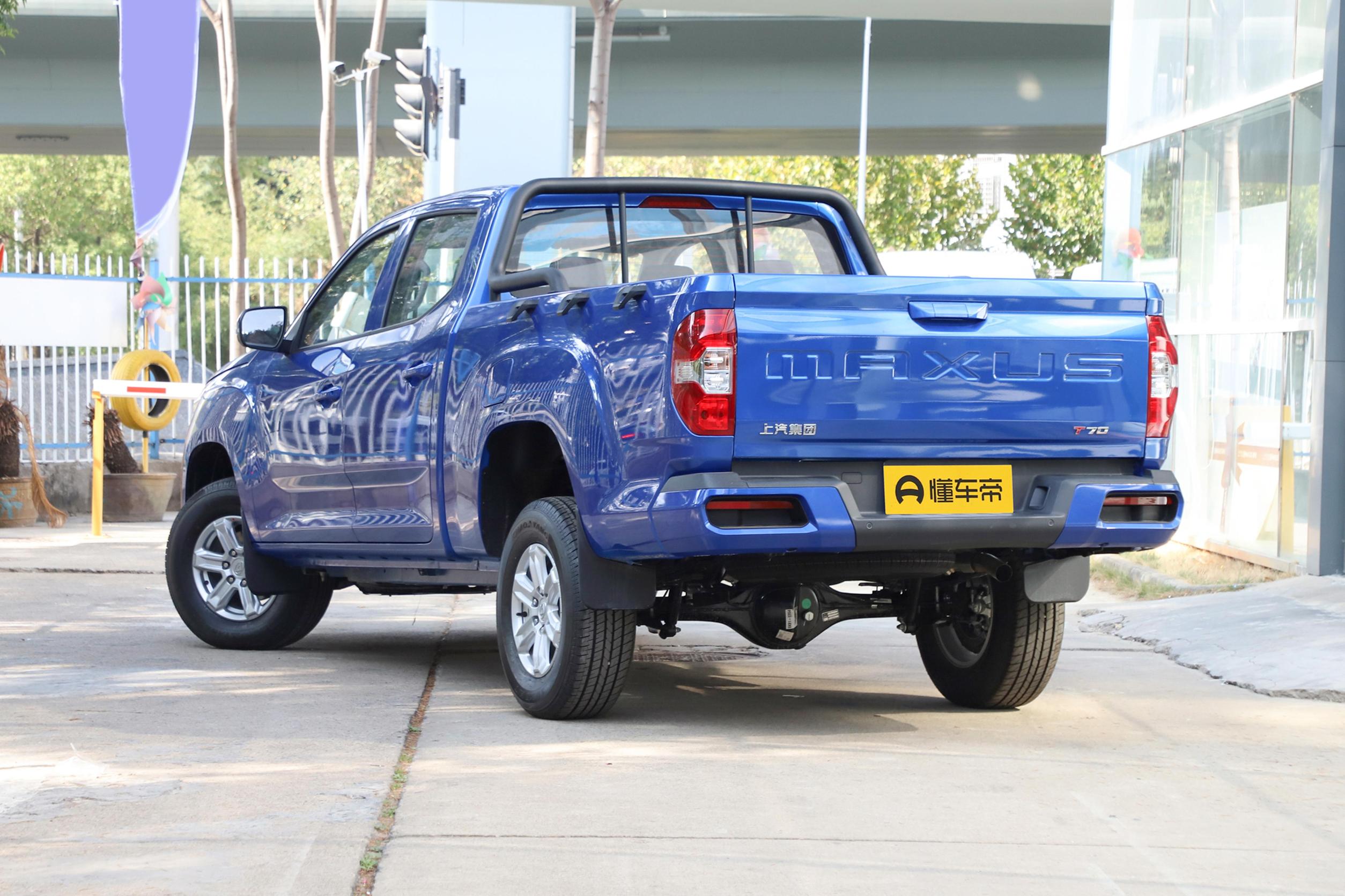 上汽大通MAXUS T70 2022款 2.0T手动柴油两驱五周年纪念版舒适版长箱平底图片_上汽大通MAXUS_24/61张图片_汽车外观图库_懂车帝