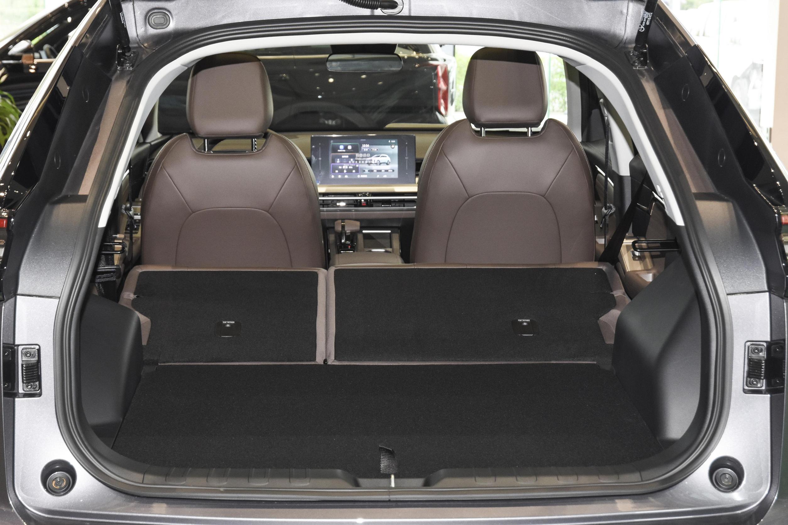 传祺GS4 2024款 MAX 1.5TGDI 领航版图片_广汽传祺_35/60张图片_汽车空间图库_懂车帝