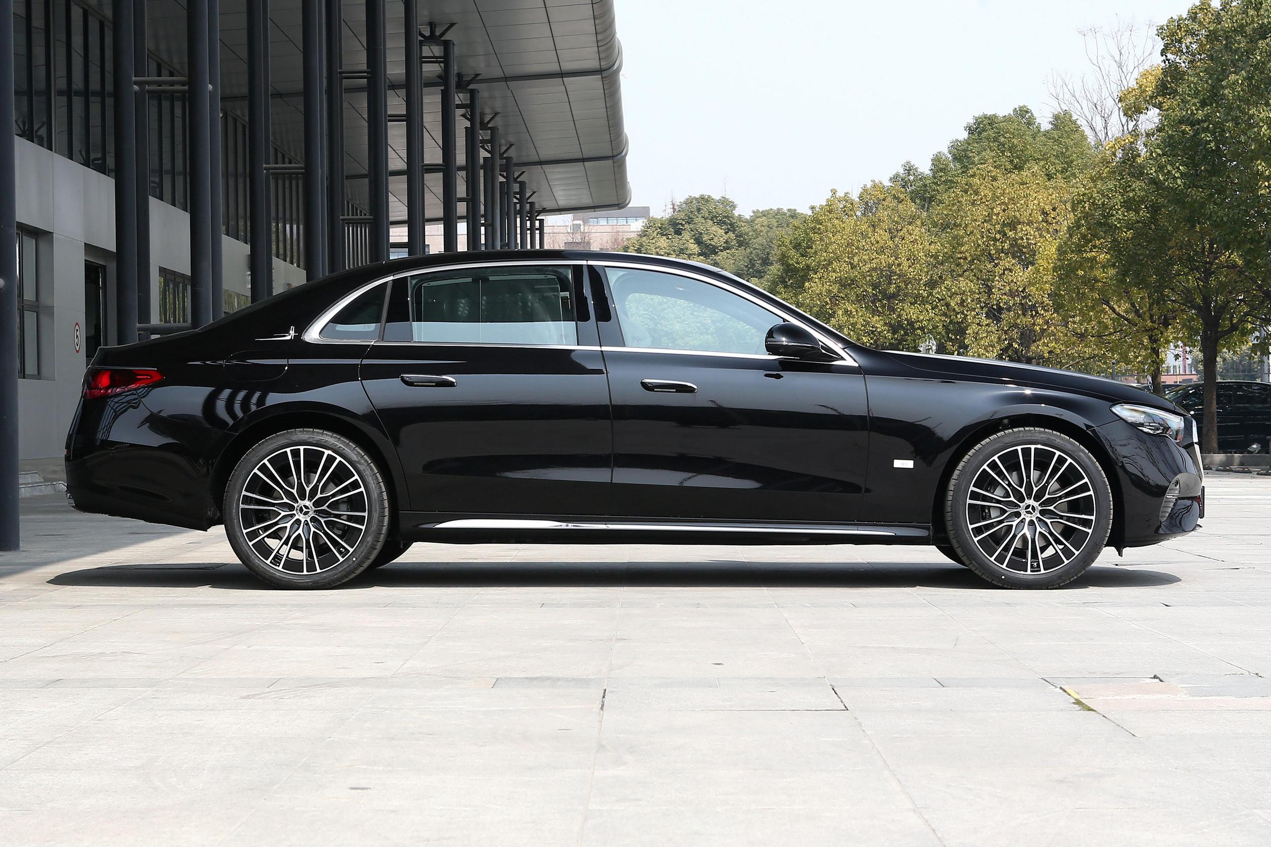 奔驰E级 2024款 E 300 L 尊贵型 轿车图片_奔驰_7/62张图片_汽车外观图库_懂车帝