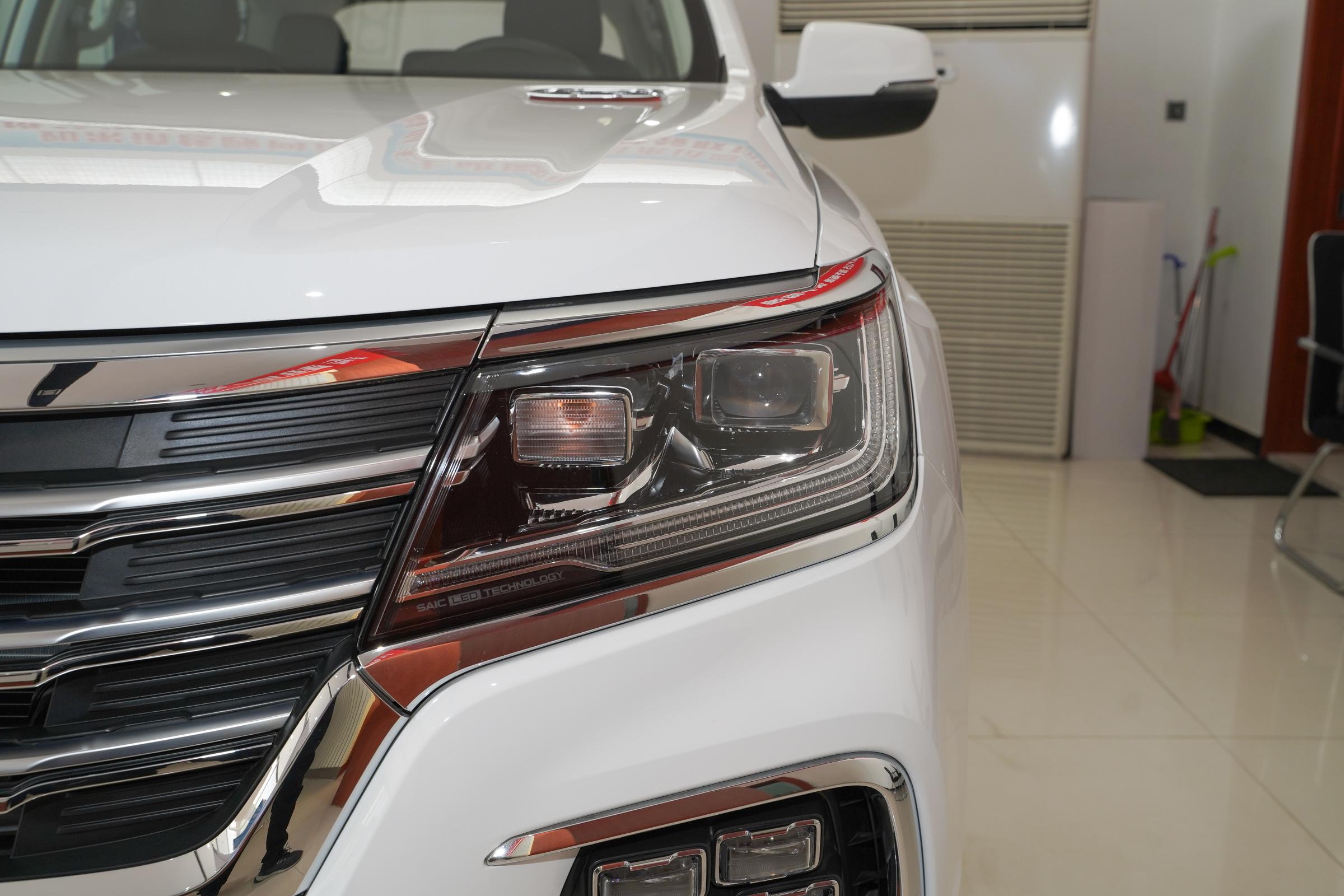 荣威RX8 2018款 30T 两驱旗舰版图片_荣威_1/100张图片_汽车外观图库_懂车帝