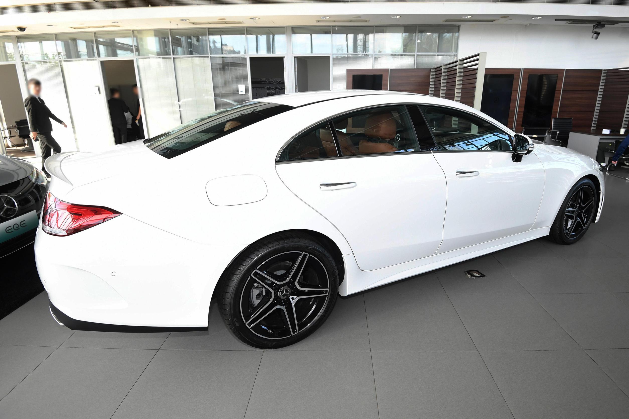 奔驰CLS 2023款 改款 CLS 300 豪华型图片_奔驰_1/80张图片_汽车外观图库_懂车帝