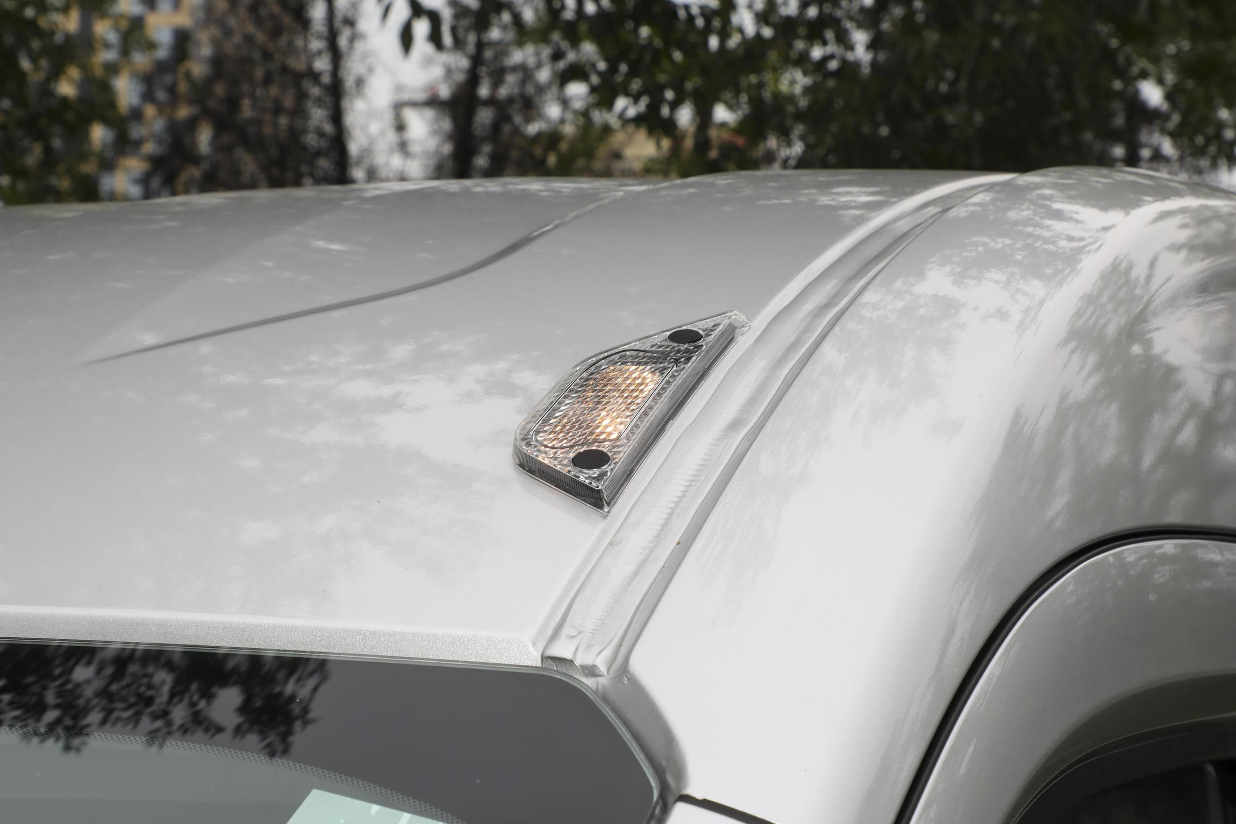 全顺 2024款 V363 2.3T柴油自动长轴中顶15座图片_福特_31/55张图片_汽车外观图库_懂车帝