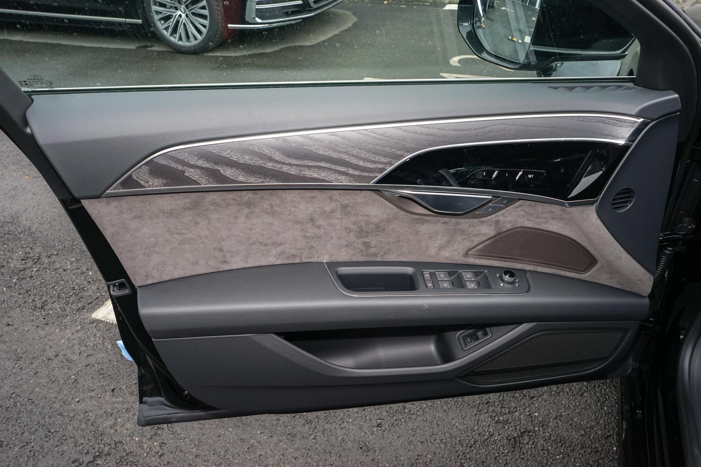 奥迪A8 2019款 A8L 50 TFSI quattro 舒适型图片_奥迪_1/58张图片_汽车空间图库_懂车帝