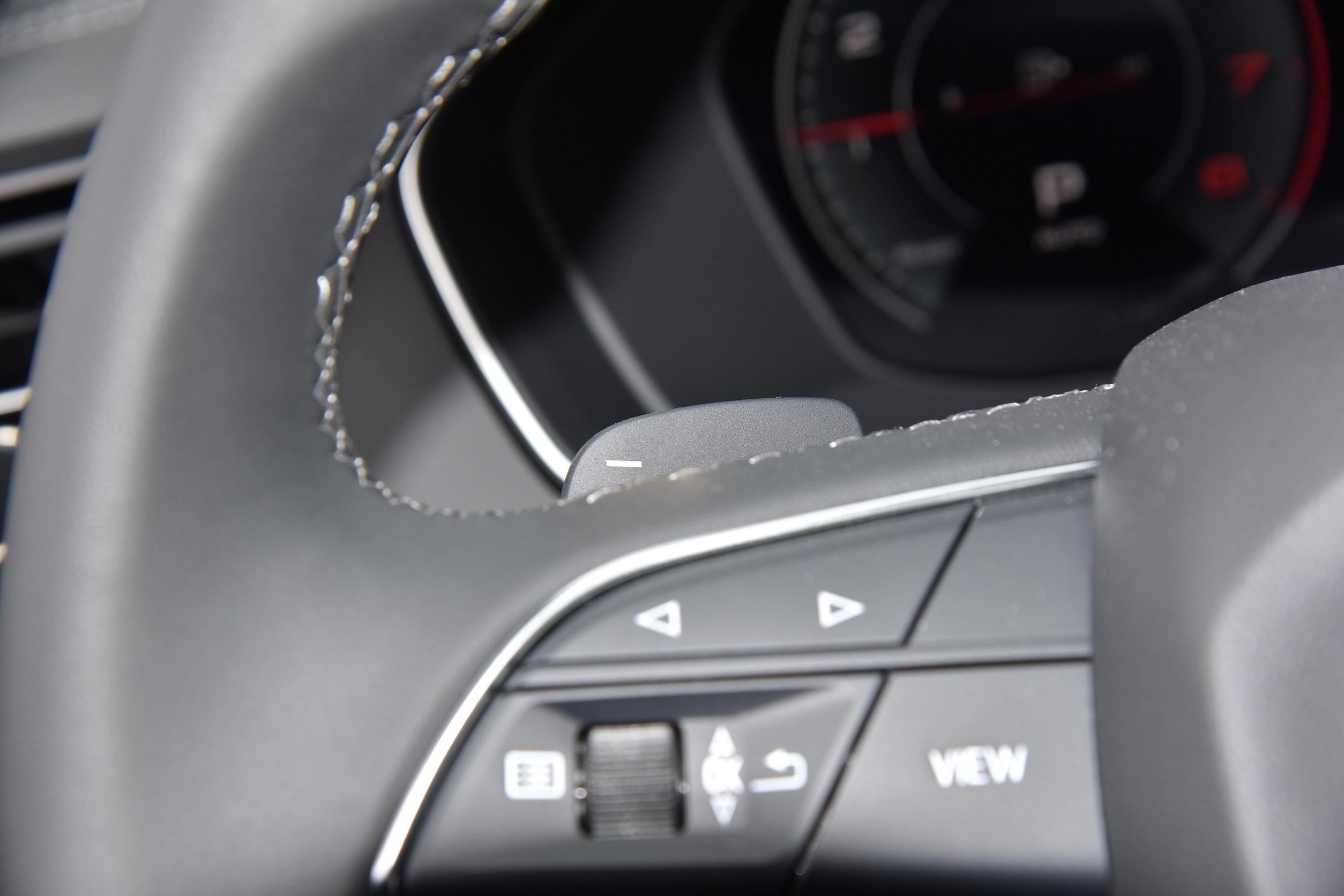 奥迪Q5L 2024款 40TFSI 豪华动感型图片_奥迪_29/56张图片_汽车内饰图库_懂车帝