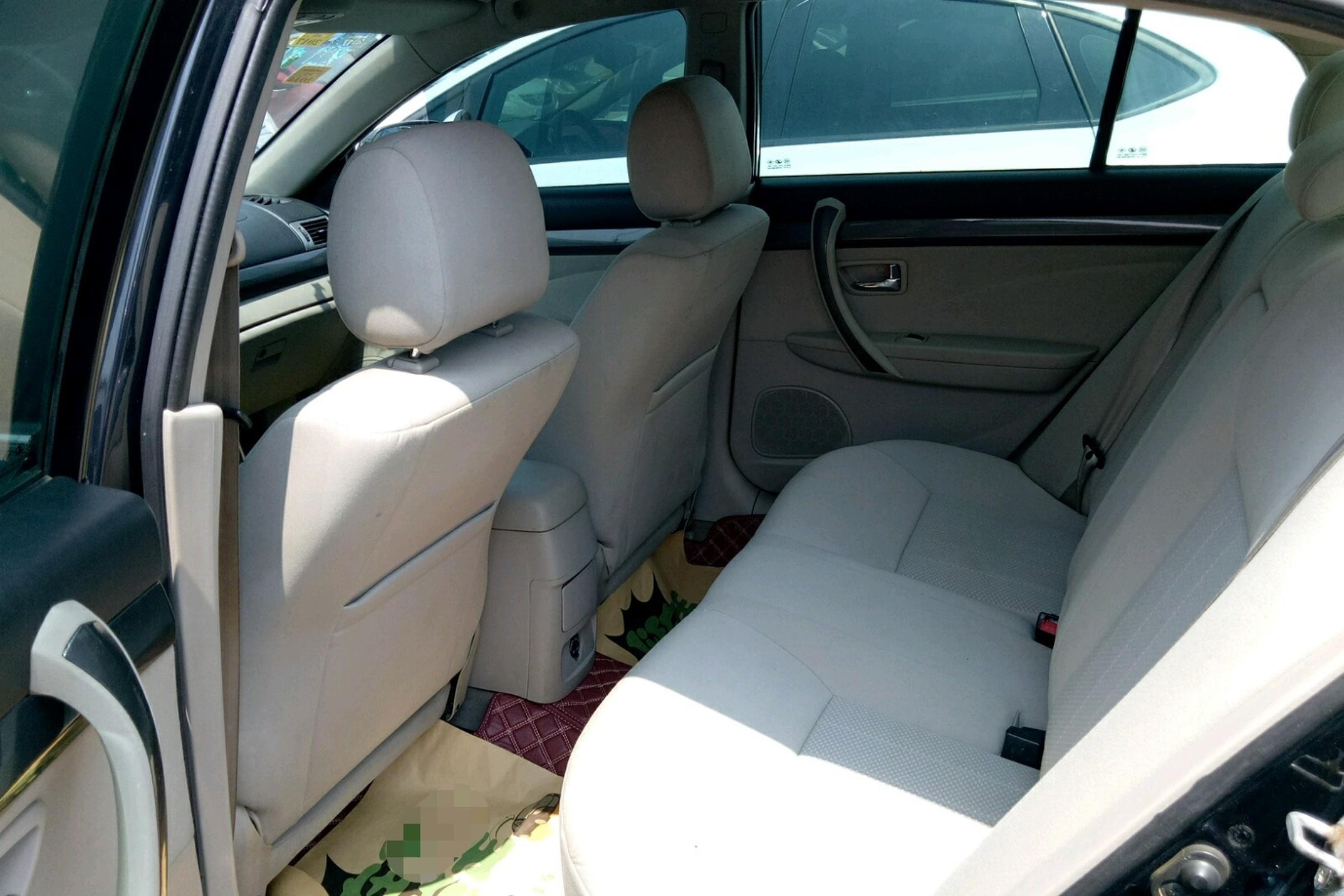 奔腾B70 2010款 2.0L 自动舒适型图片_奔腾_7/7张图片_汽车空间图库_懂车帝