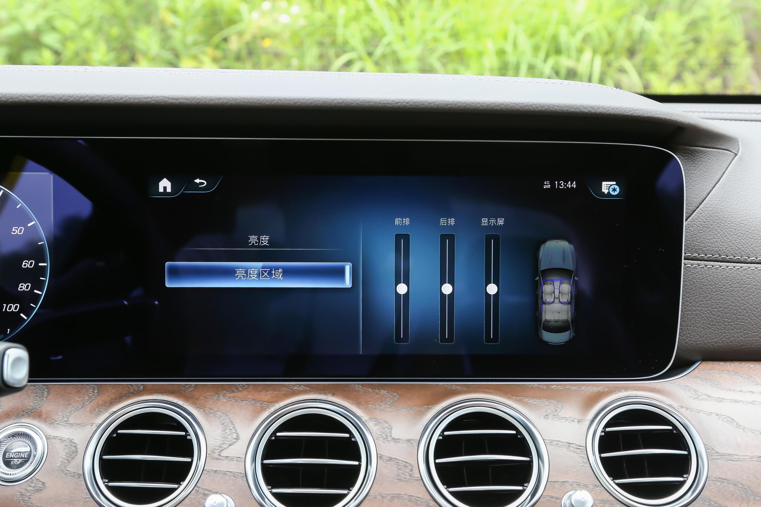 奔驰E级PHEV 2022款 二次改款 E 350 e L 轿车图片_奔驰_41/69张图片_汽车内饰图库_懂车帝