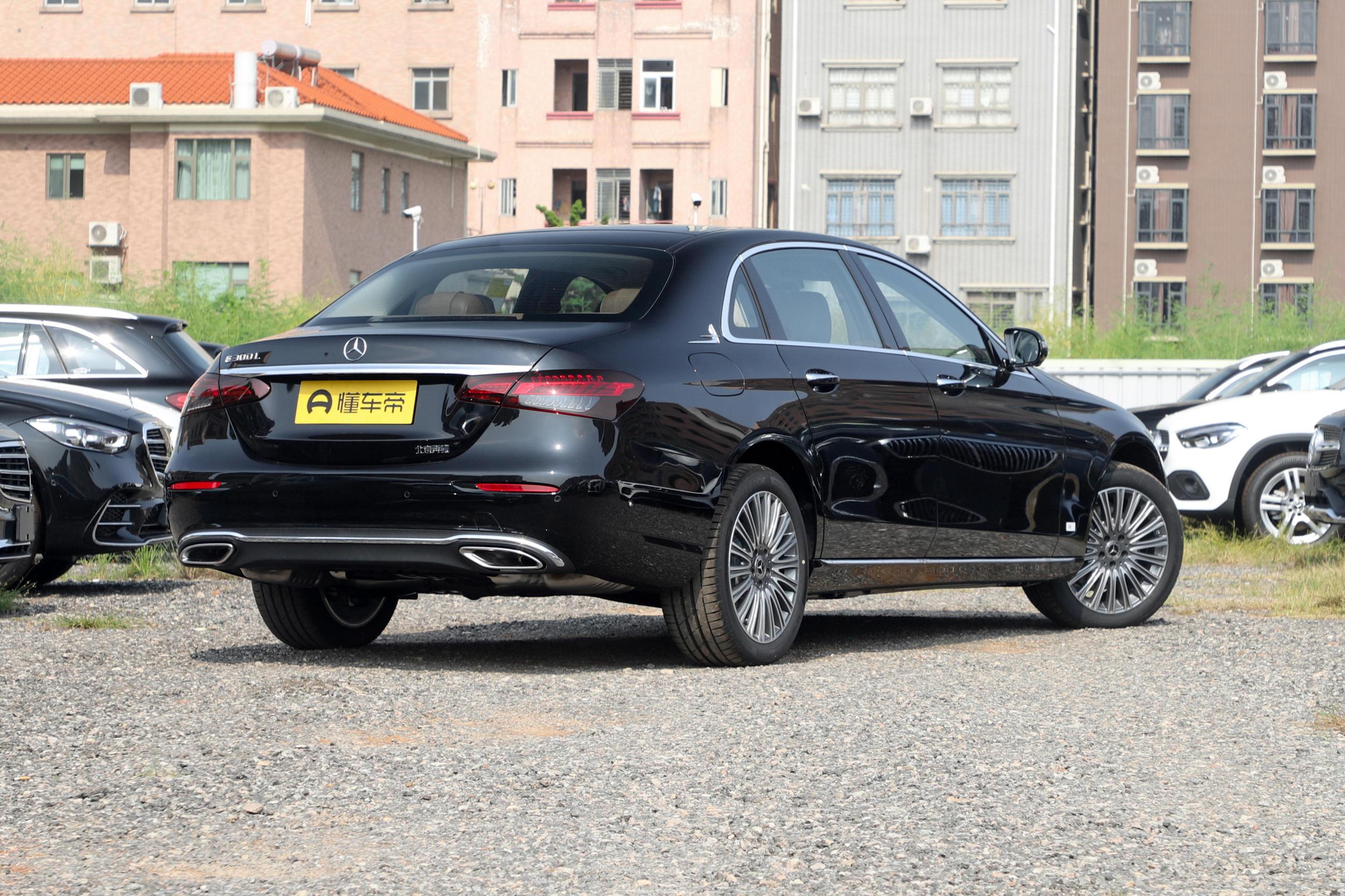 奔驰E级 2023款 E 300 L 时尚型 轿车图片_奔驰_1/48张图片_汽车外观图库_懂车帝