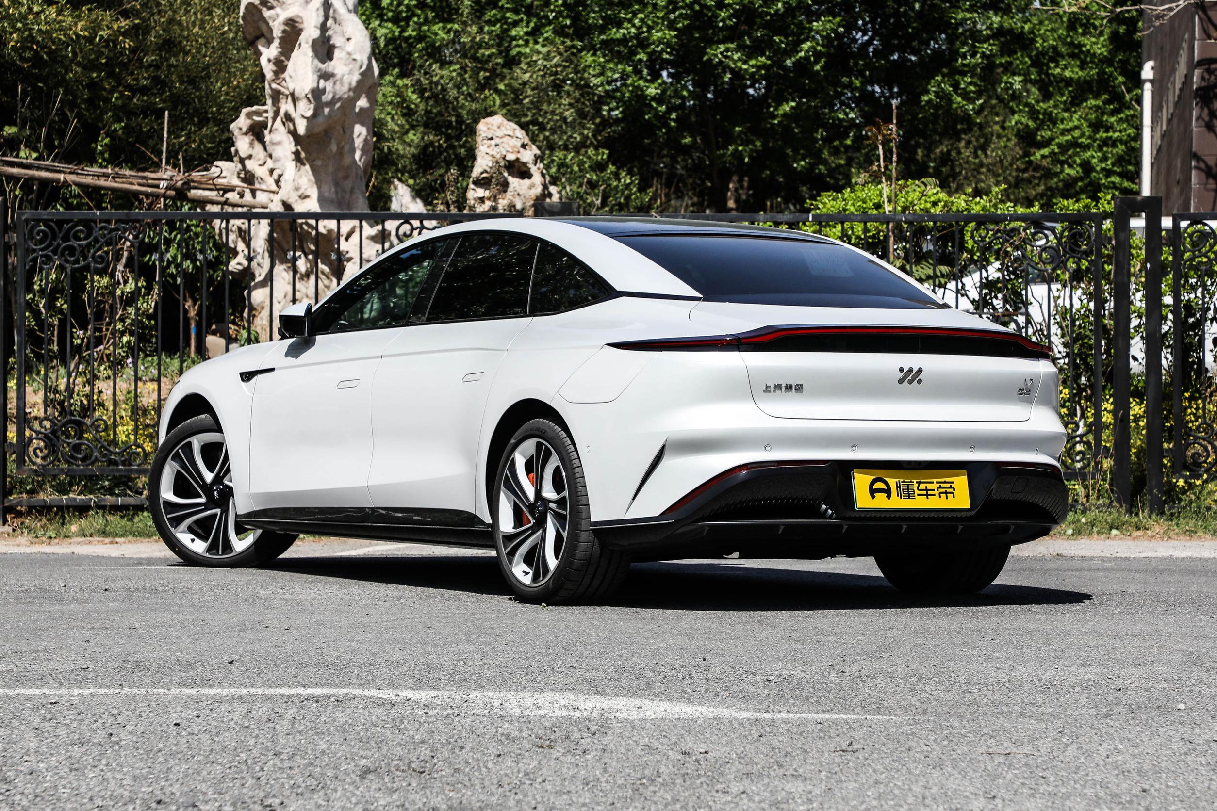 智己L7 2022款 Pro版图片_智己汽车_1/175张图片_汽车外观图库_懂车帝