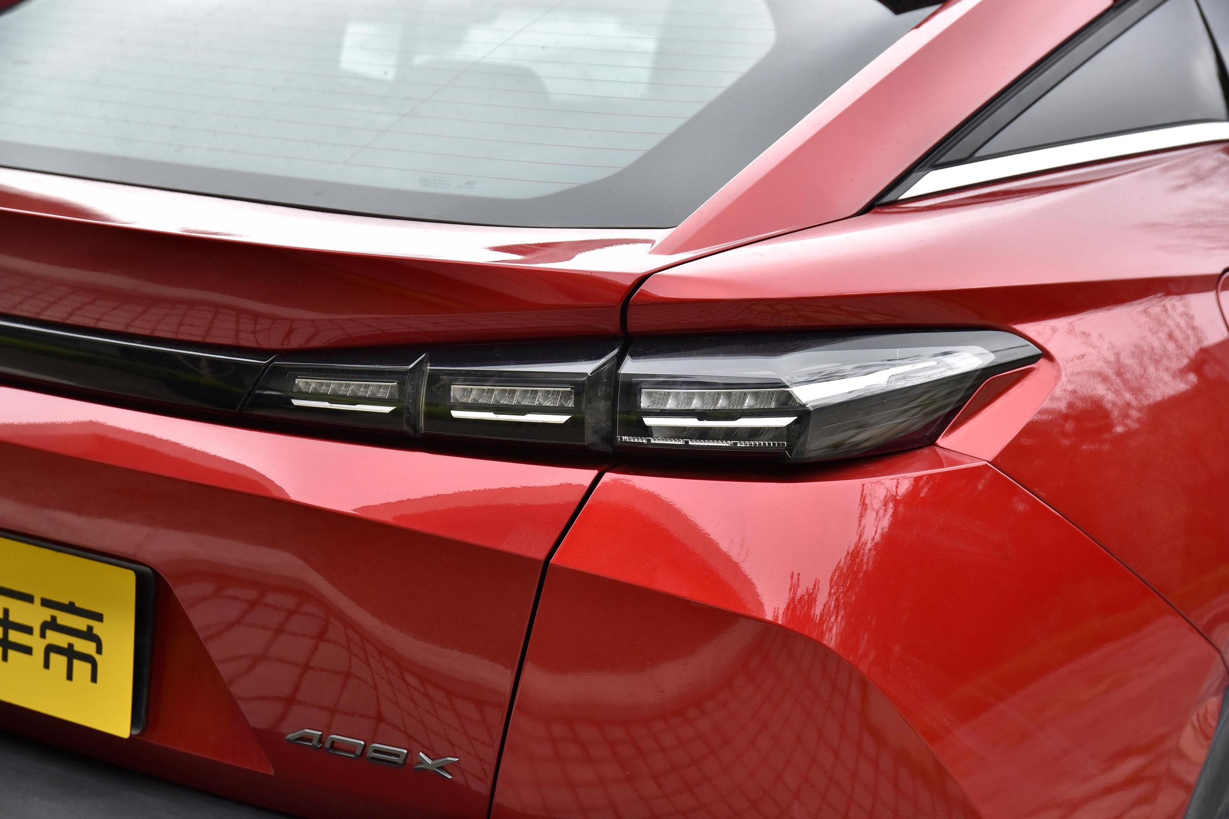 标致408X 2023款 1.6T 引力版图片_标致_31/48张图片_汽车外观图库_懂车帝