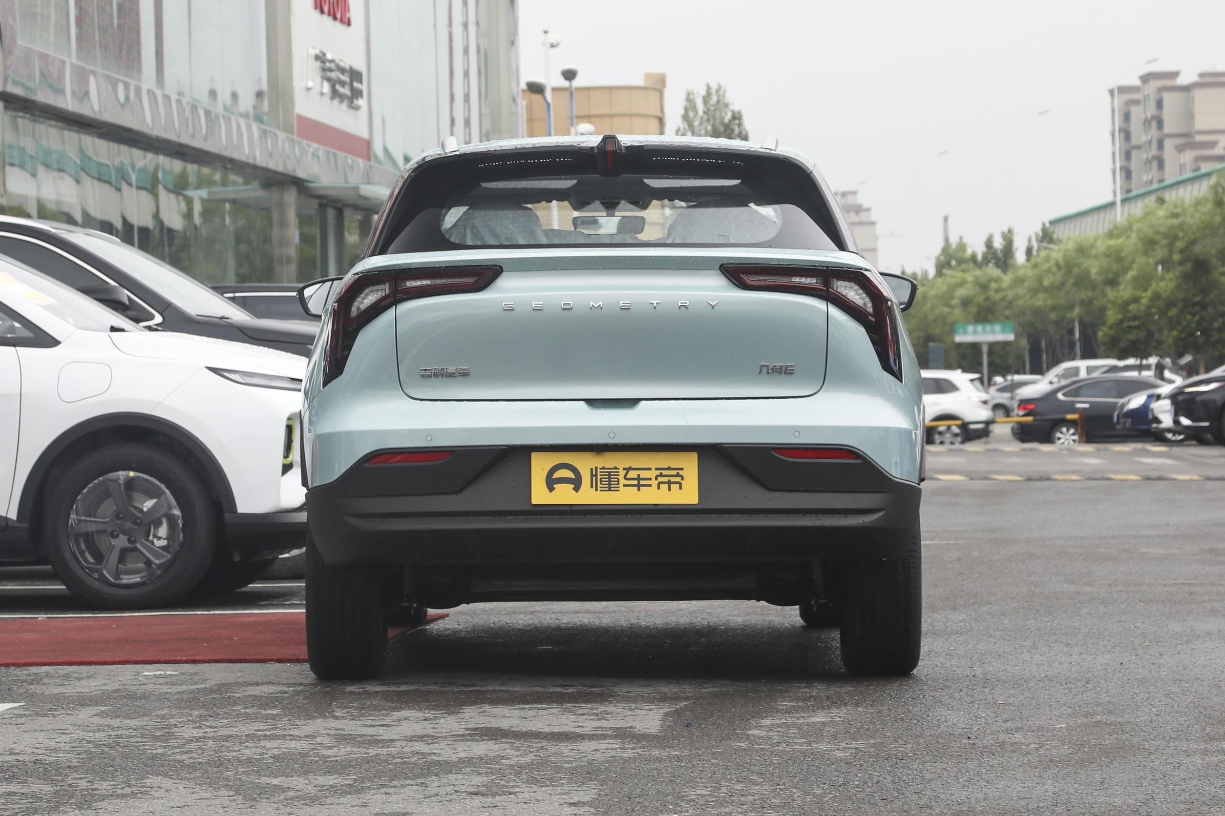 几何E 2022款 401KM 玲珑虎图片_几何汽车_21/142张图片_汽车外观图库_懂车帝