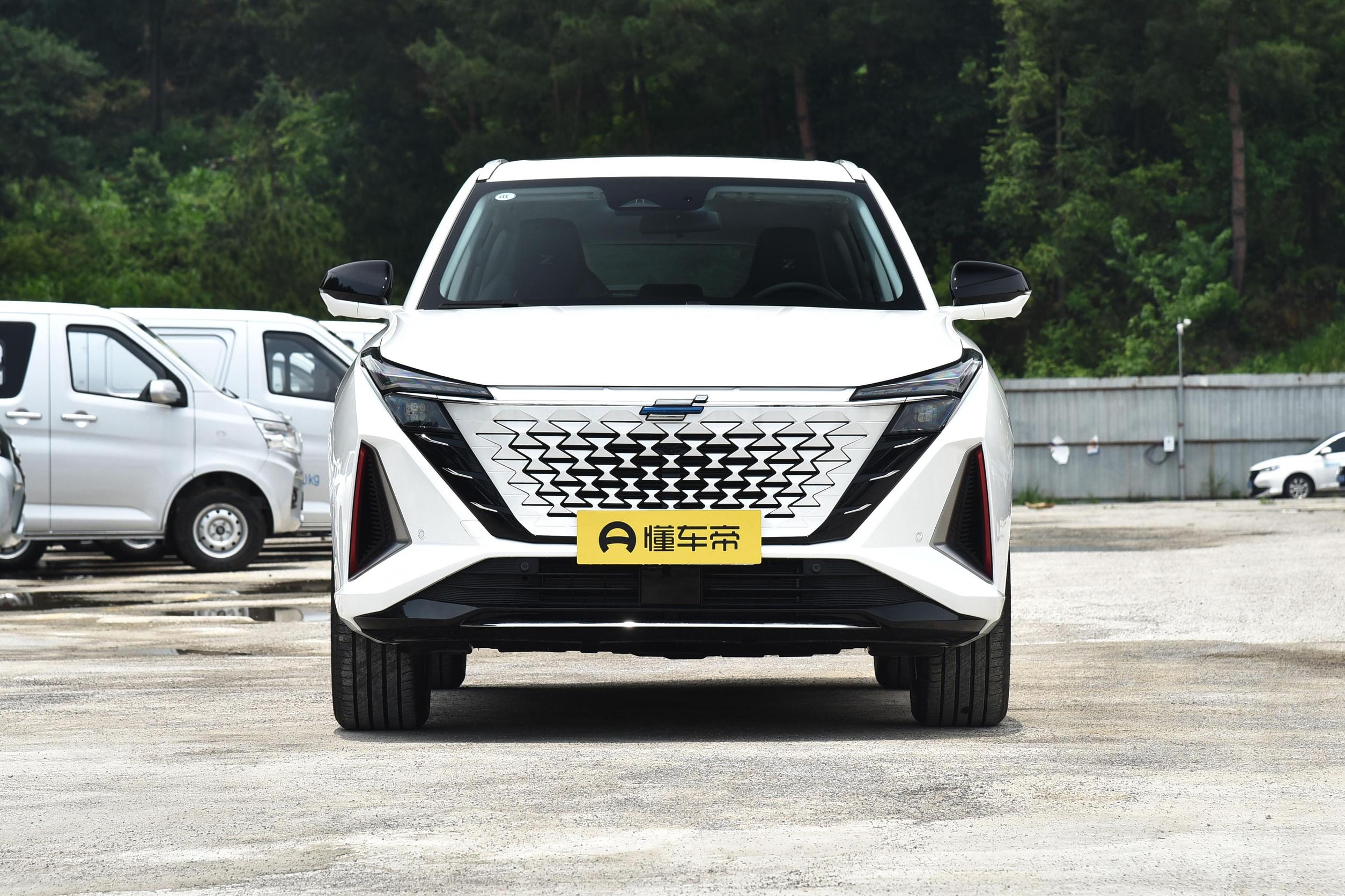 长安欧尚Z6 2023款 蓝鲸 1.5T DCT智航型图片_长安欧尚_1/69张图片_汽车外观图库_懂车帝