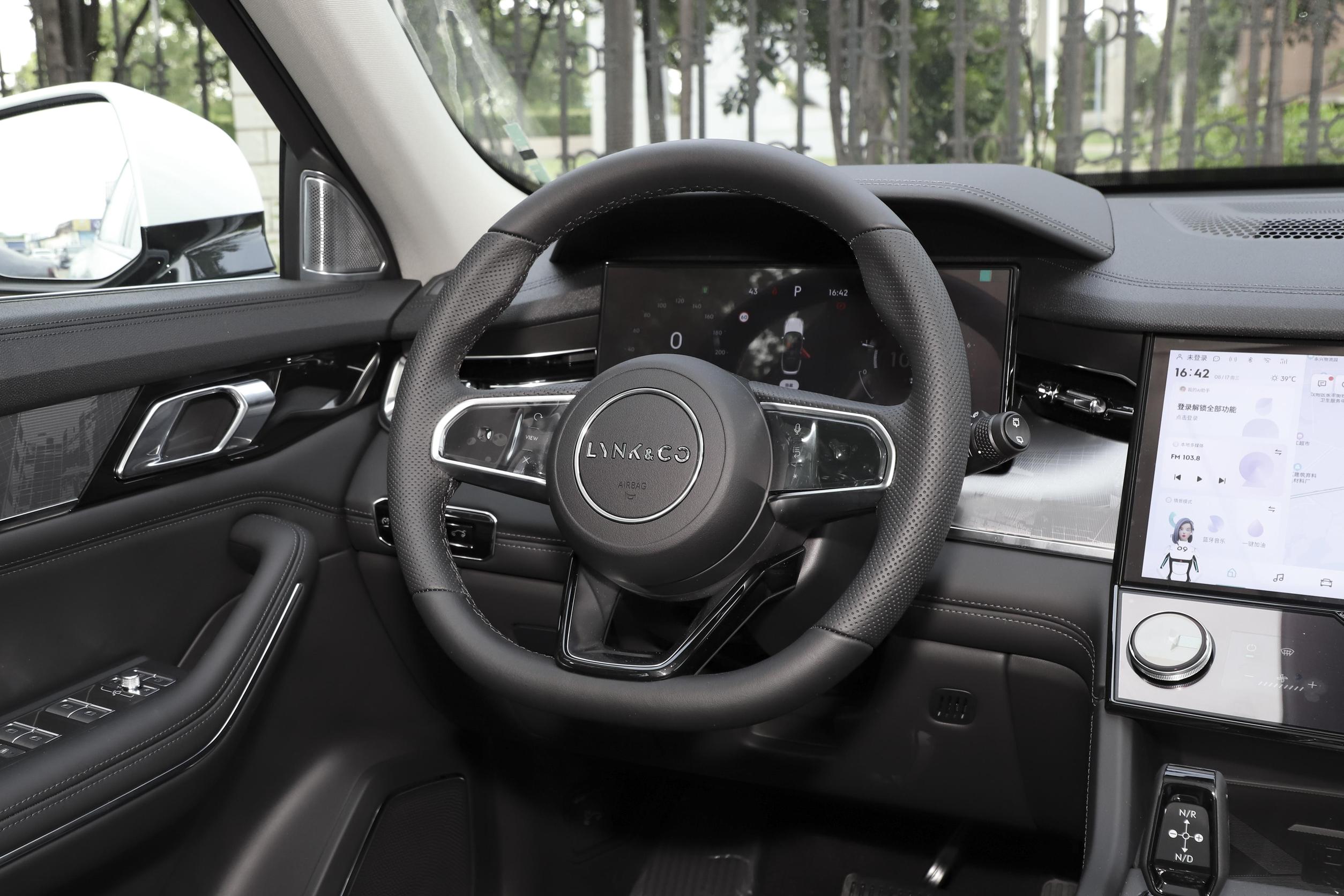 领克09 2021款 2.0T Pro 七座图片_领克_1/35张图片_汽车内饰图库_懂车帝