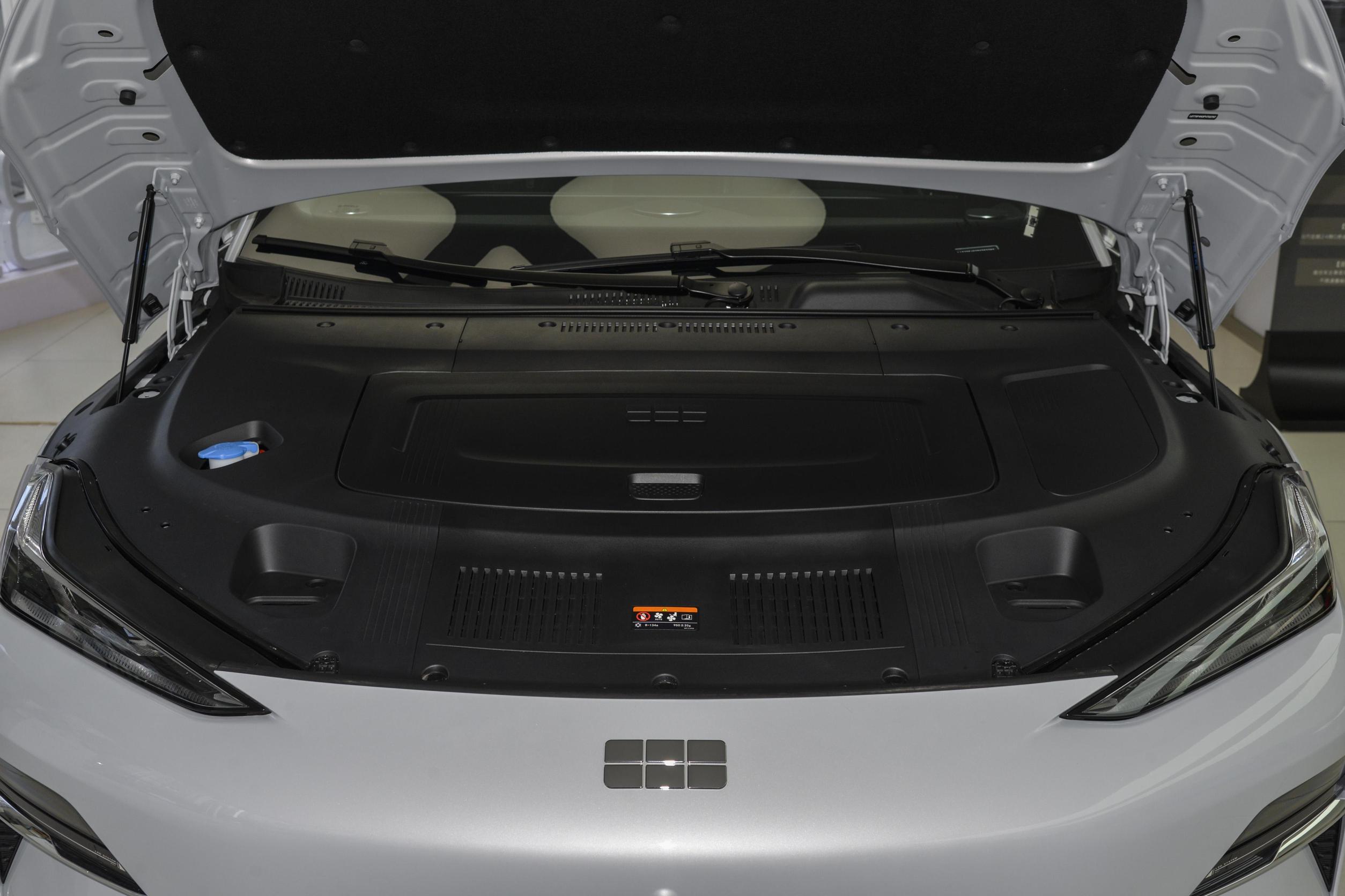 银河E8壁纸_银河E8_银河E8外观图片_8/388张图片_银河E8/整车外观图片_懂车帝