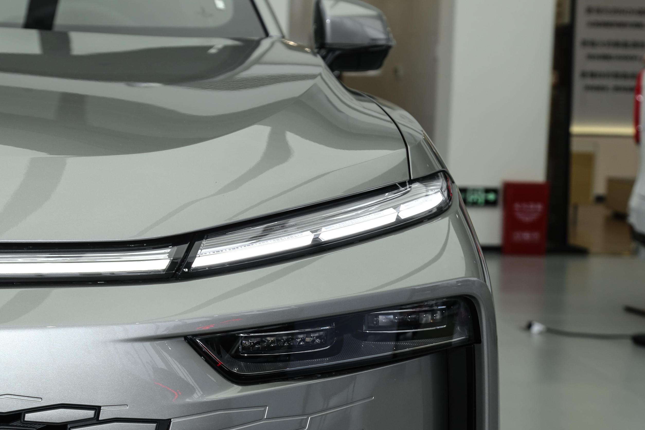 摩卡DHT-PHEV 2024款 Hi4 四驱高配版图片_魏牌_22/153张图片_汽车外观图库_懂车帝