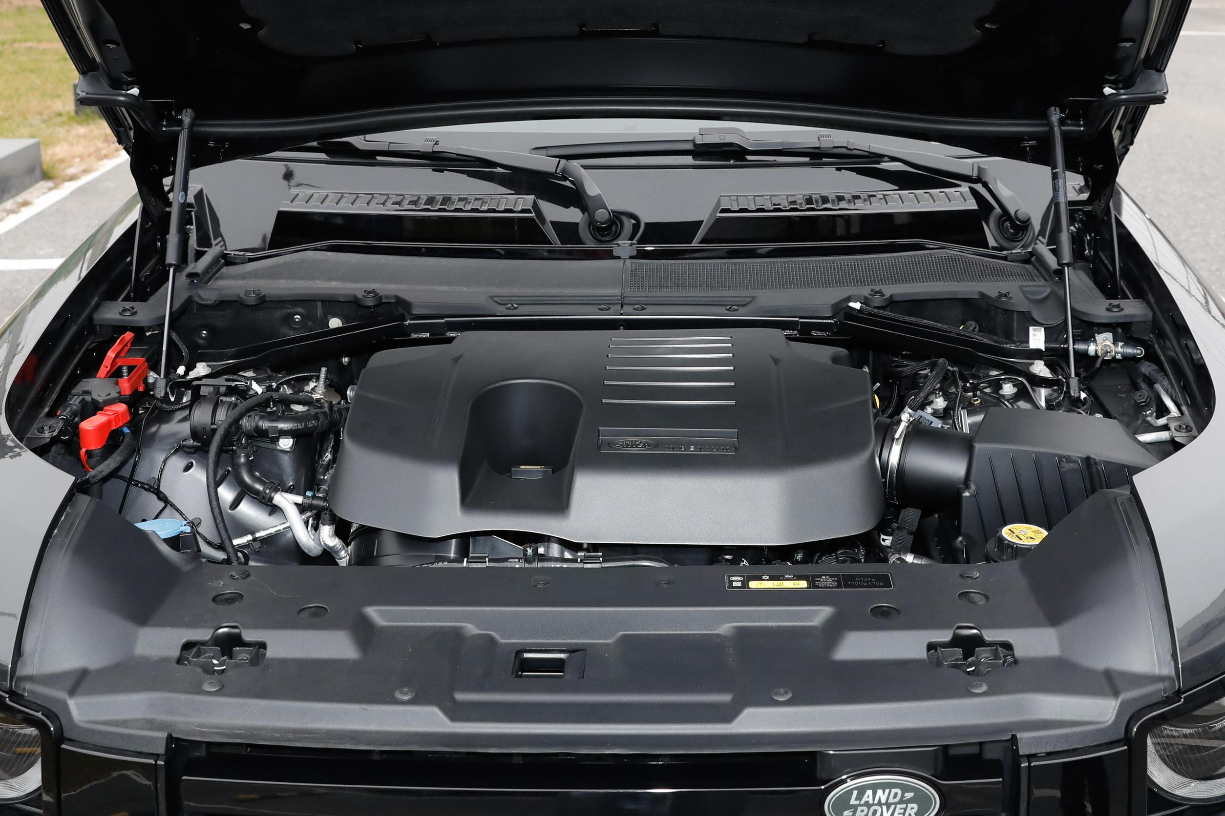 卫士 2023款 130 3.0T P400 X图片_路虎_3/60张图片_汽车外观图库_懂车帝