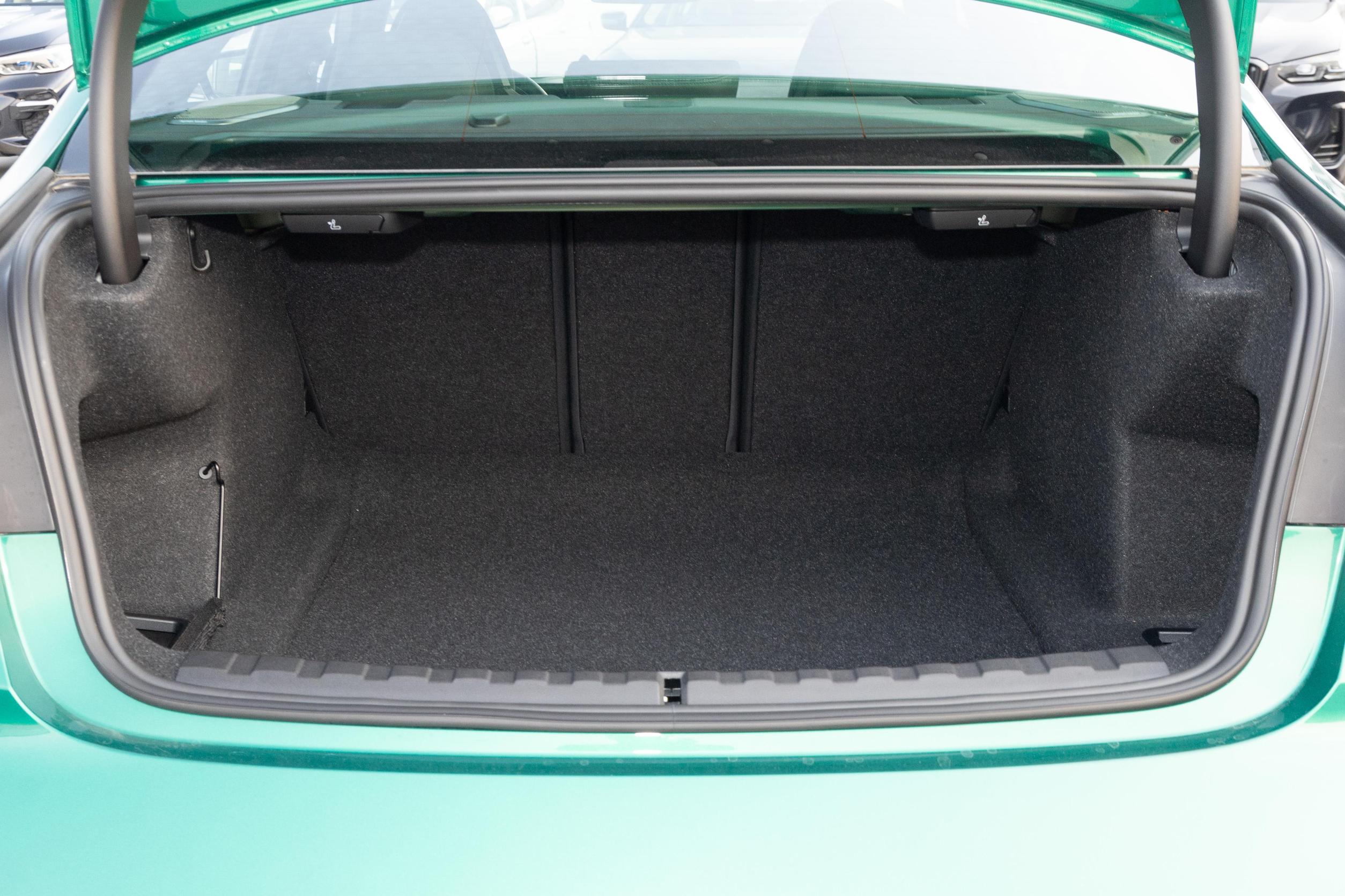 宝马M3 2023款 M3四门轿车 雷霆版图片_宝马_1/66张图片_汽车空间图库_懂车帝