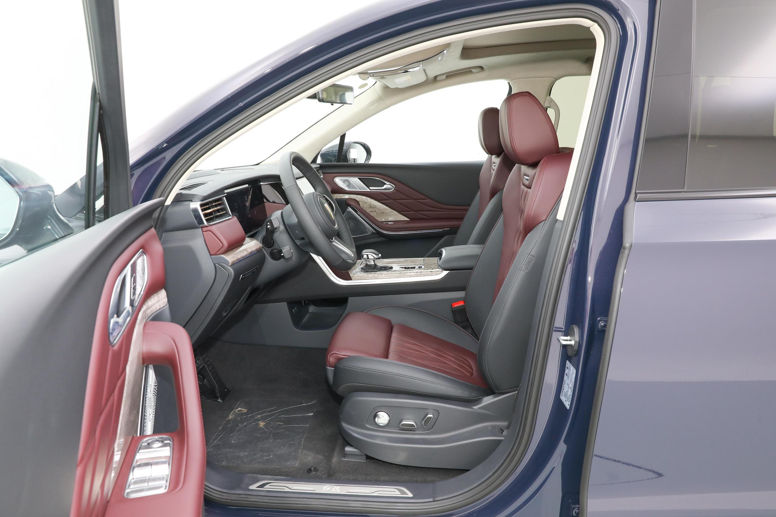 红旗HS7 2023款 2.0T 四驱旗领版 6座图片_红旗_31/184张图片_汽车空间图库_懂车帝