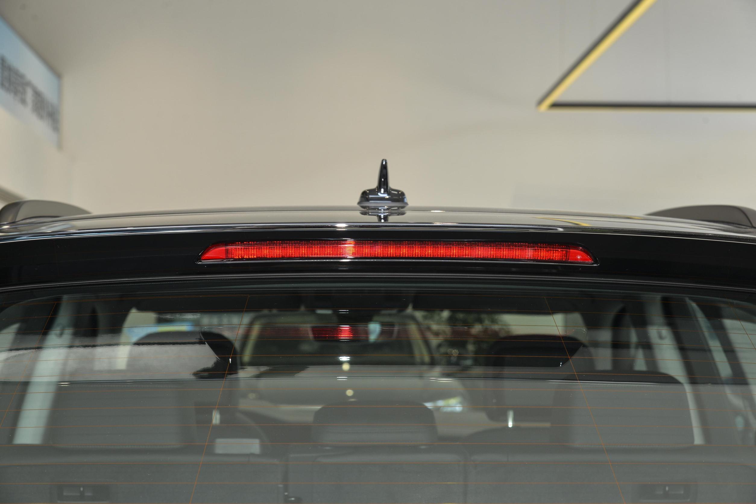 途锐 2023款 3.0TSI 锐享版 曜黑运动套装图片_大众_34/50张图片_汽车外观图库_懂车帝