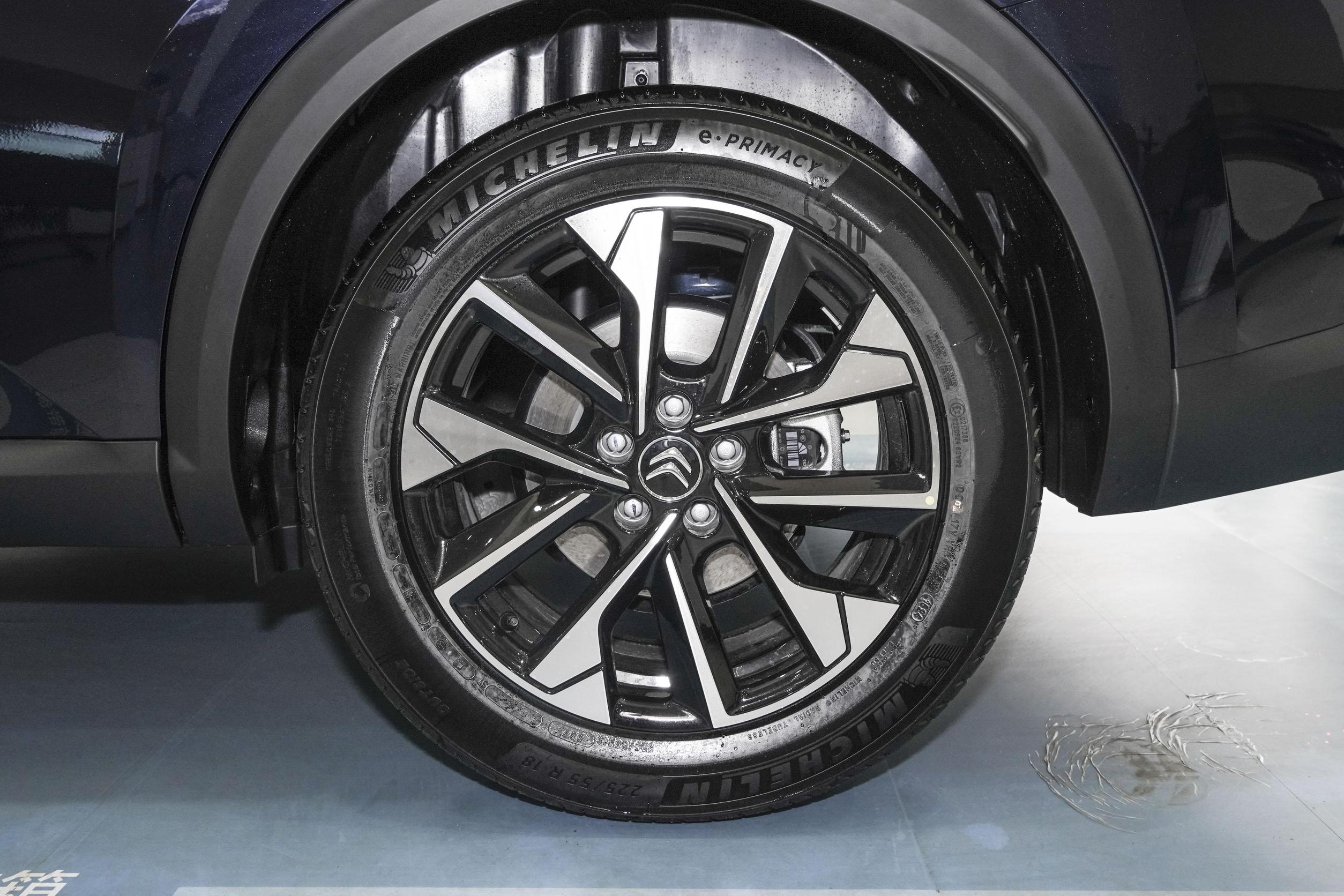 凡尔赛C5 X 2024款 1.6T 势不凡图片_雪铁龙_26/575张图片_汽车外观图库_懂车帝