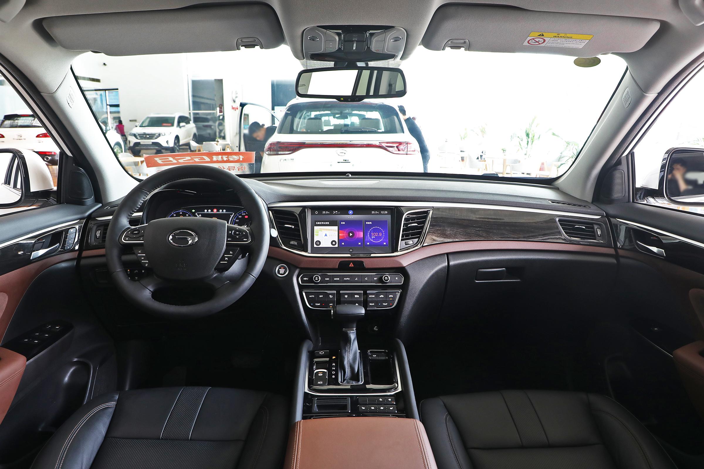 传祺GS8 2019款 390T 两驱豪华智联版 7座图片_广汽传祺_2/30张图片_汽车内饰图库_懂车帝
