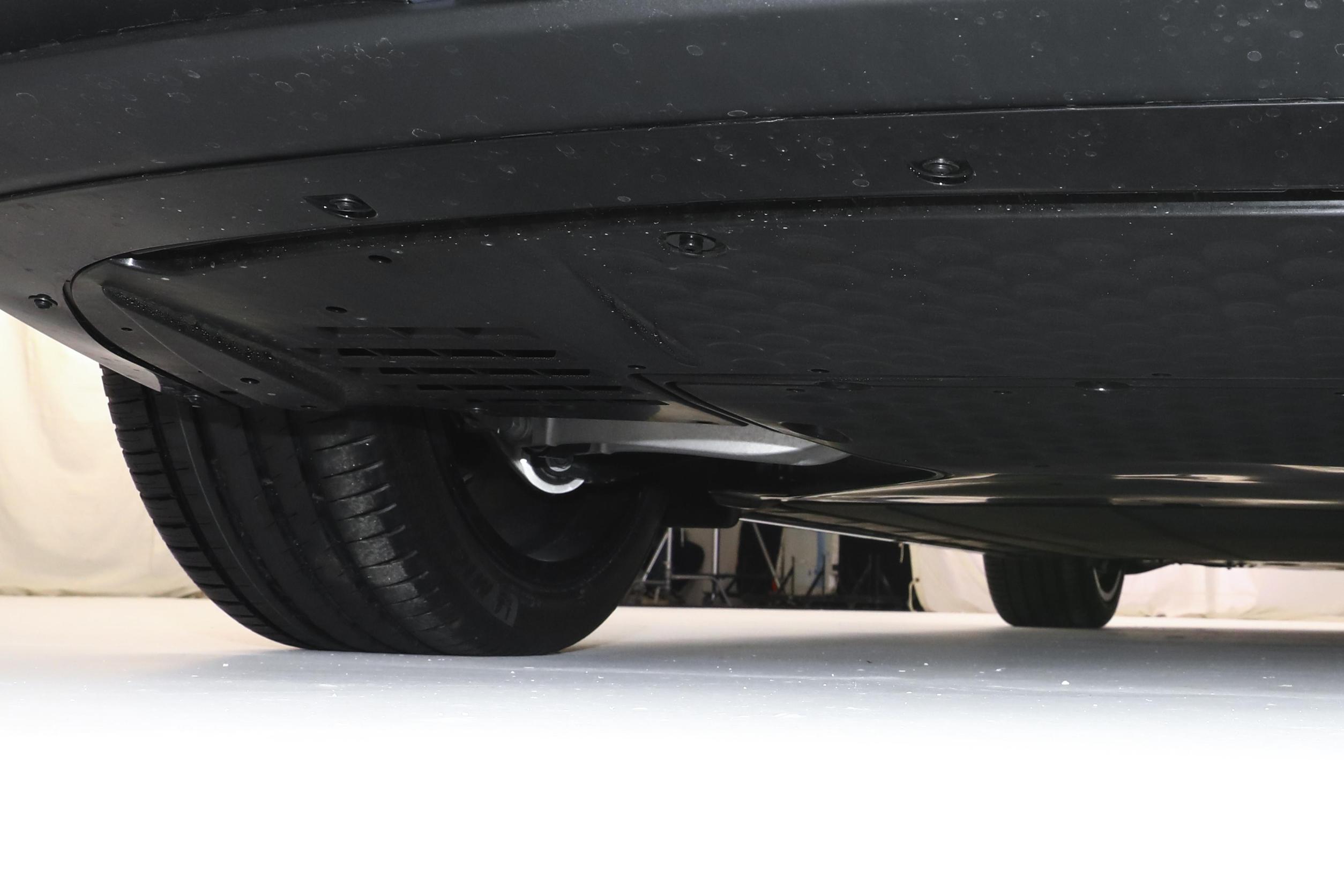 小米SU7壁纸_小米SU7_小米SU7外观图片_1/708张图片_小米SU7/整车外观图片_懂车帝