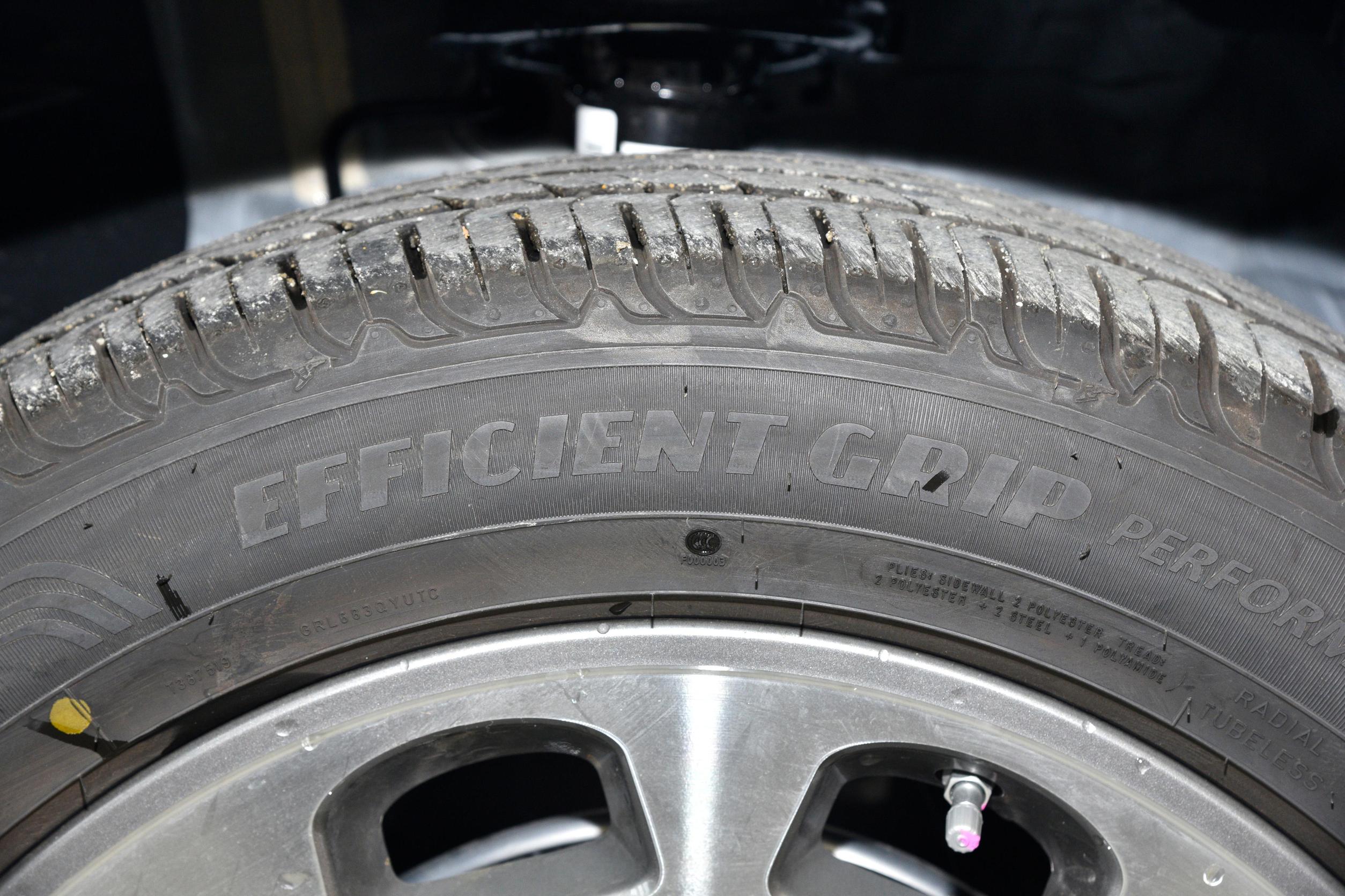 欧拉芭蕾猫 2023款 401km 尊贵版图片_欧拉_1/154张图片_汽车外观图库_懂车帝