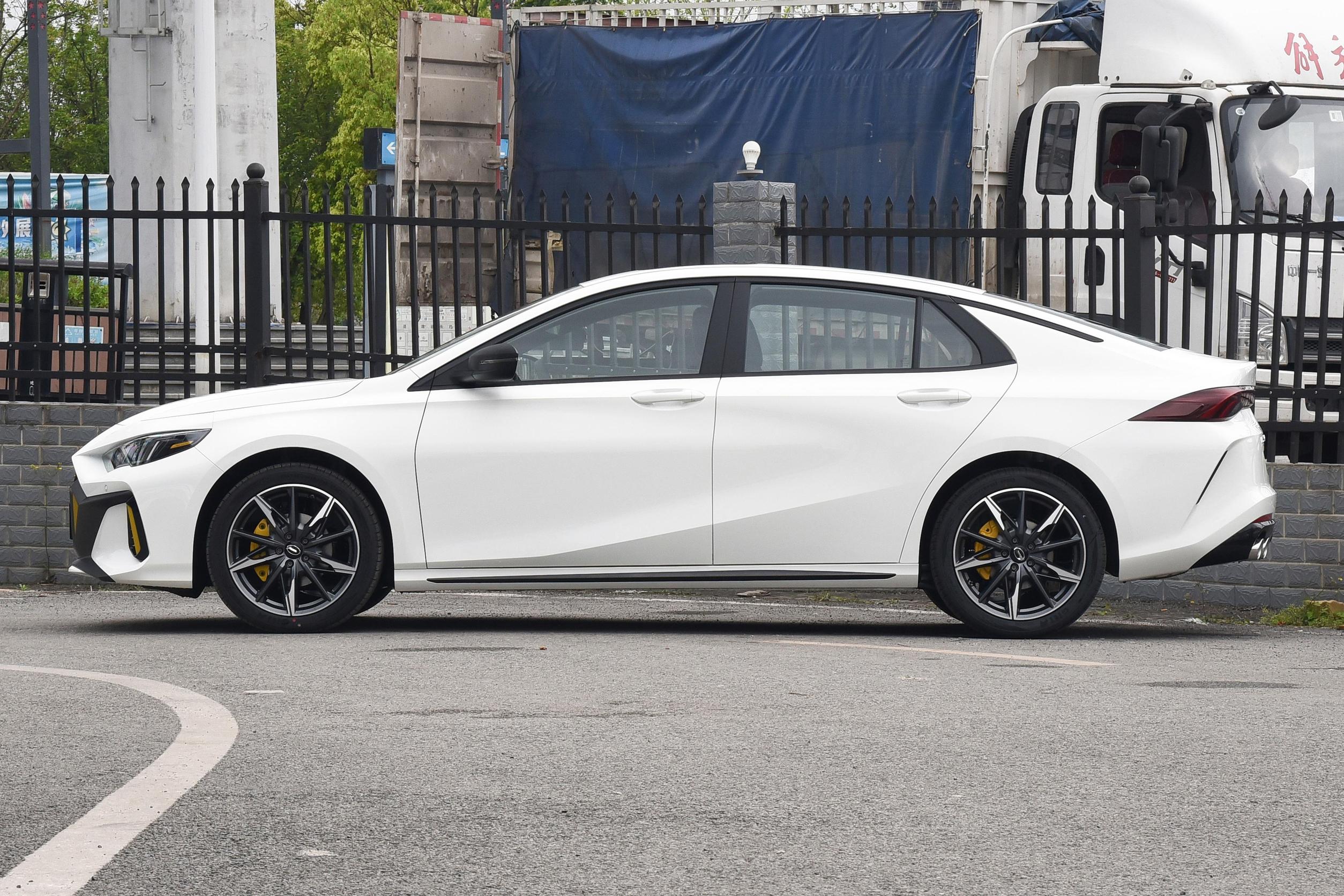 影豹 2023款 270T DCT影豹J15版图片_广汽传祺_5/53张图片_汽车外观图库_懂车帝