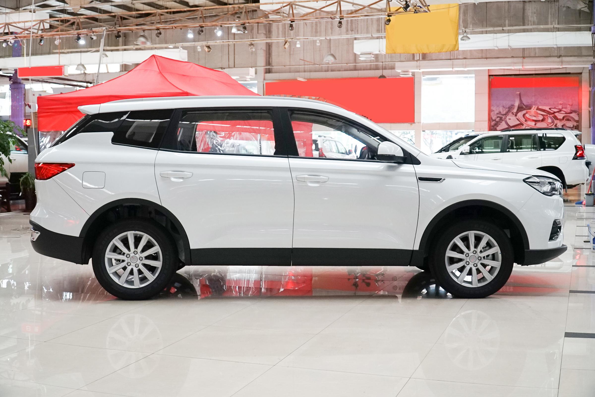 VGV U70 2020款 1.5T 手动舒适天窗版 7座图片_中国重汽VGV_1/59张图片_汽车外观图库_懂车帝