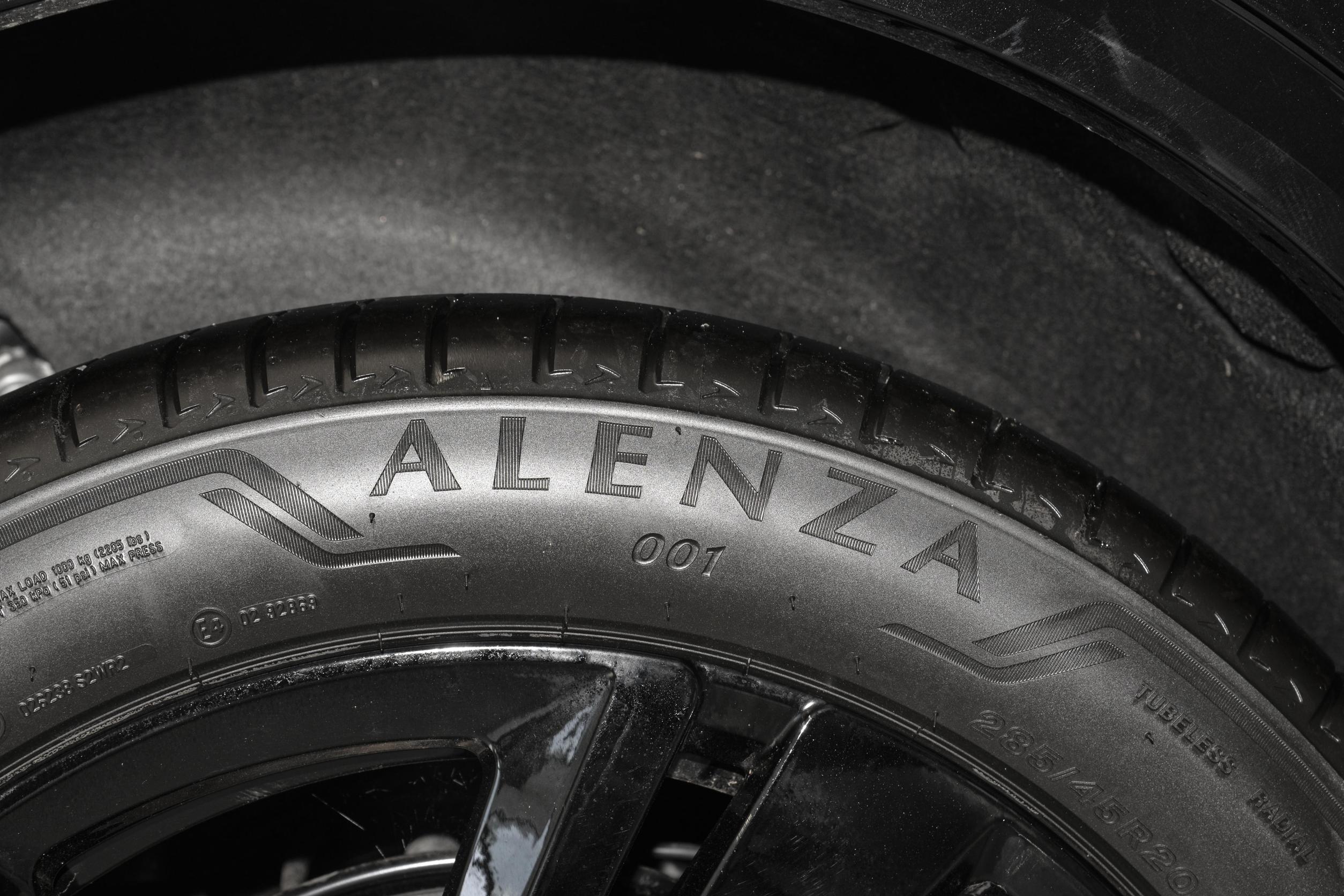 途锐 2023款 3.0TSI 锐享版 曜黑运动套装图片_大众_34/50张图片_汽车外观图库_懂车帝