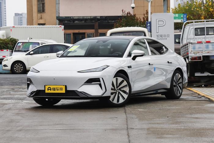 银河E82024款 665km 星舰 远航版_银河E8_懂车帝