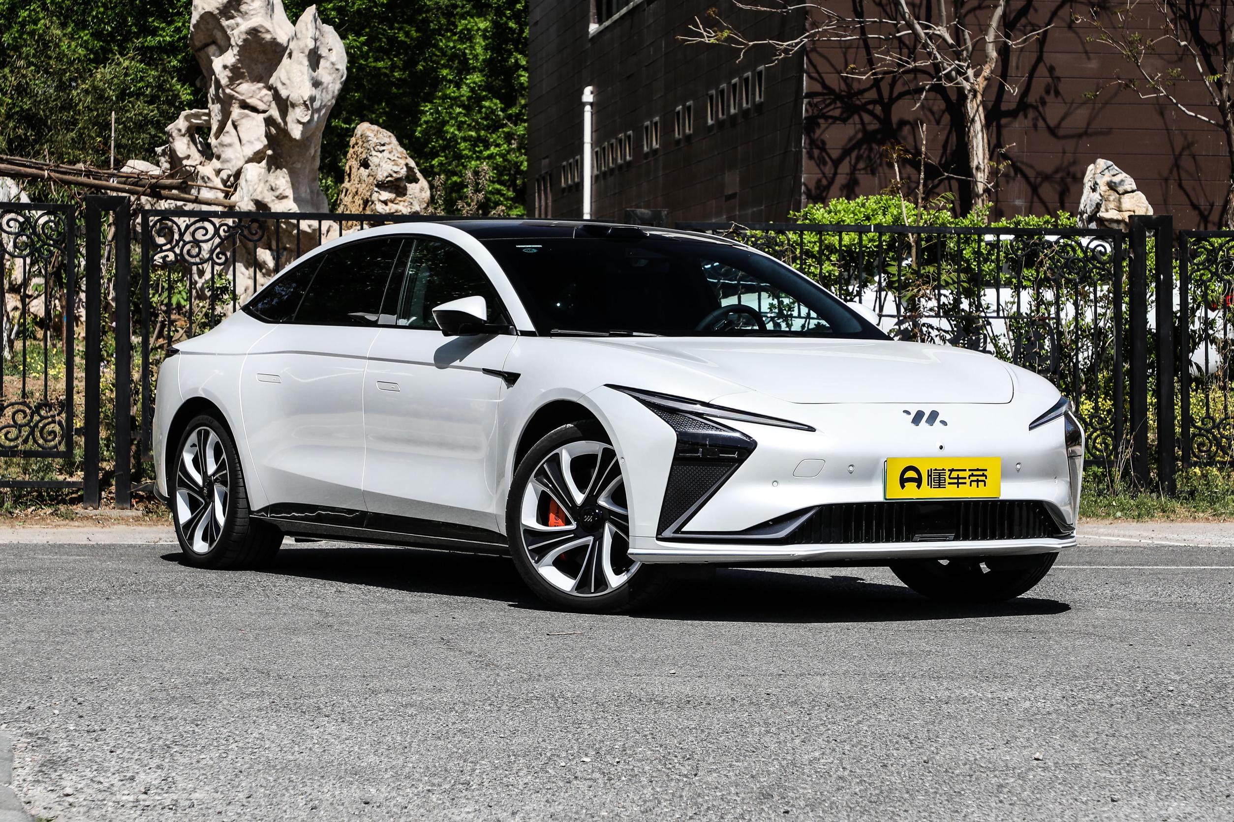 智己L7 2022款 Pro版图片_智己汽车_1/175张图片_汽车外观图库_懂车帝