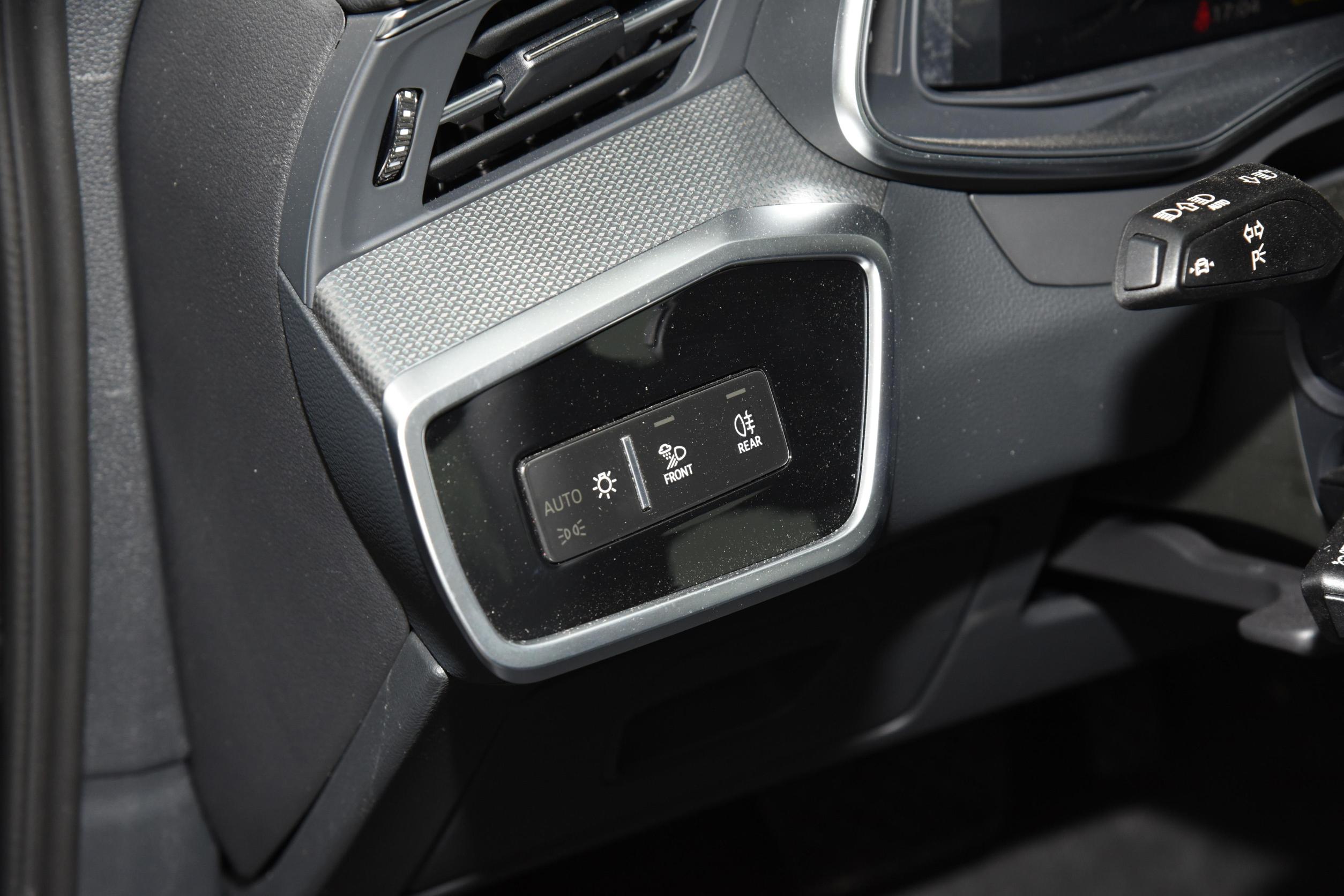 奥迪A6(进口) 2023款 allroad quattro 55 TFSI 尊享越野型图片_奥迪_31/88张图片_汽车内饰图库_懂车帝